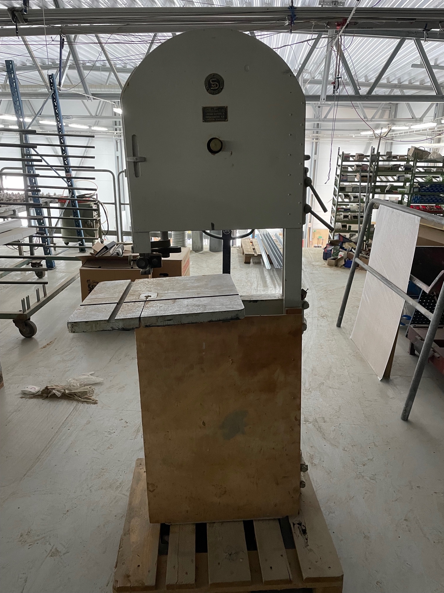 Band saw Lindås Foundry - PS Auction - We value the future - Largest in ...