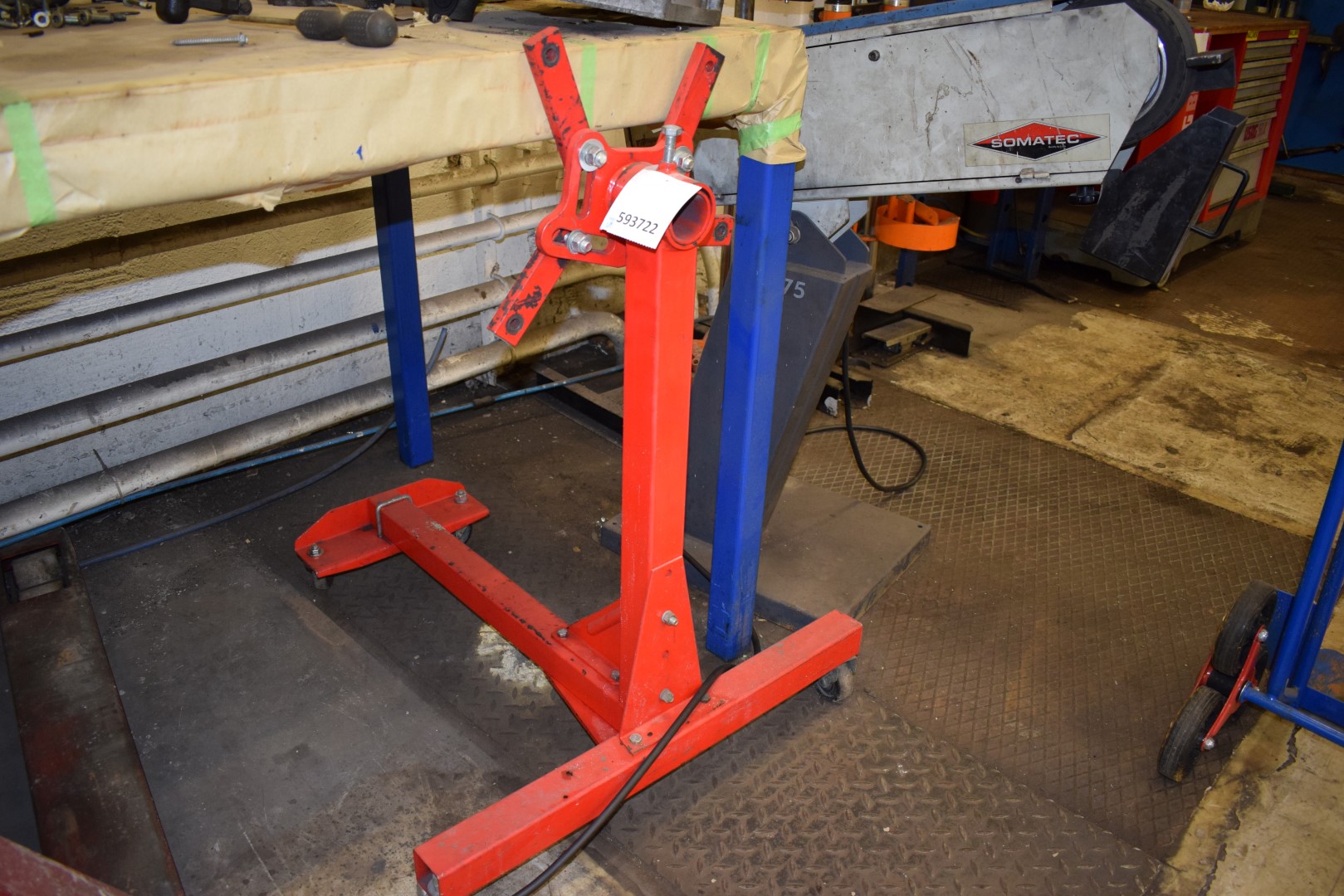 Engine rack on wheels - PS Auction - We value the future - Largest in ...