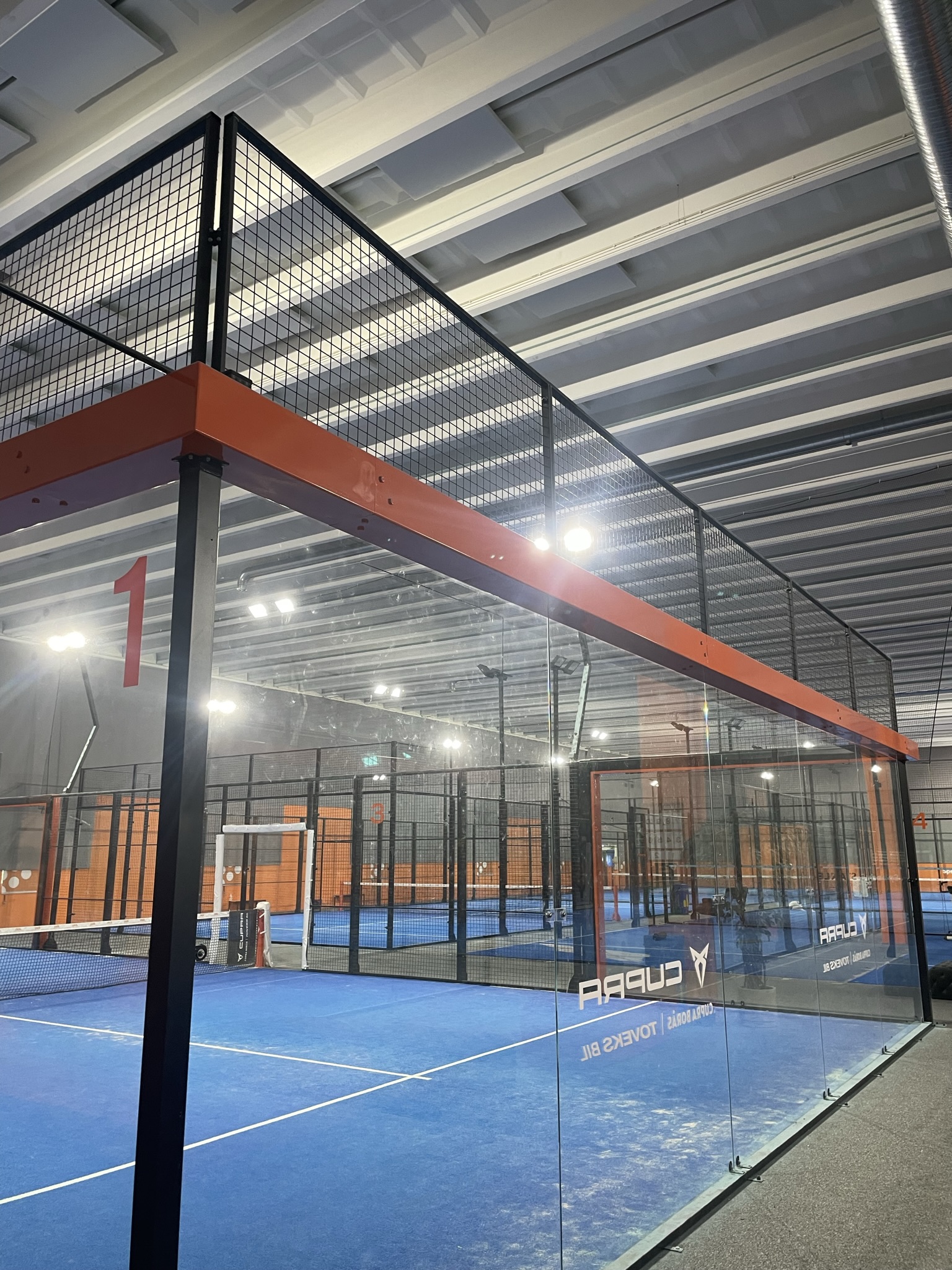 Komplett padelbana (Panorama) - Auktioner online - Nätauktioner ...