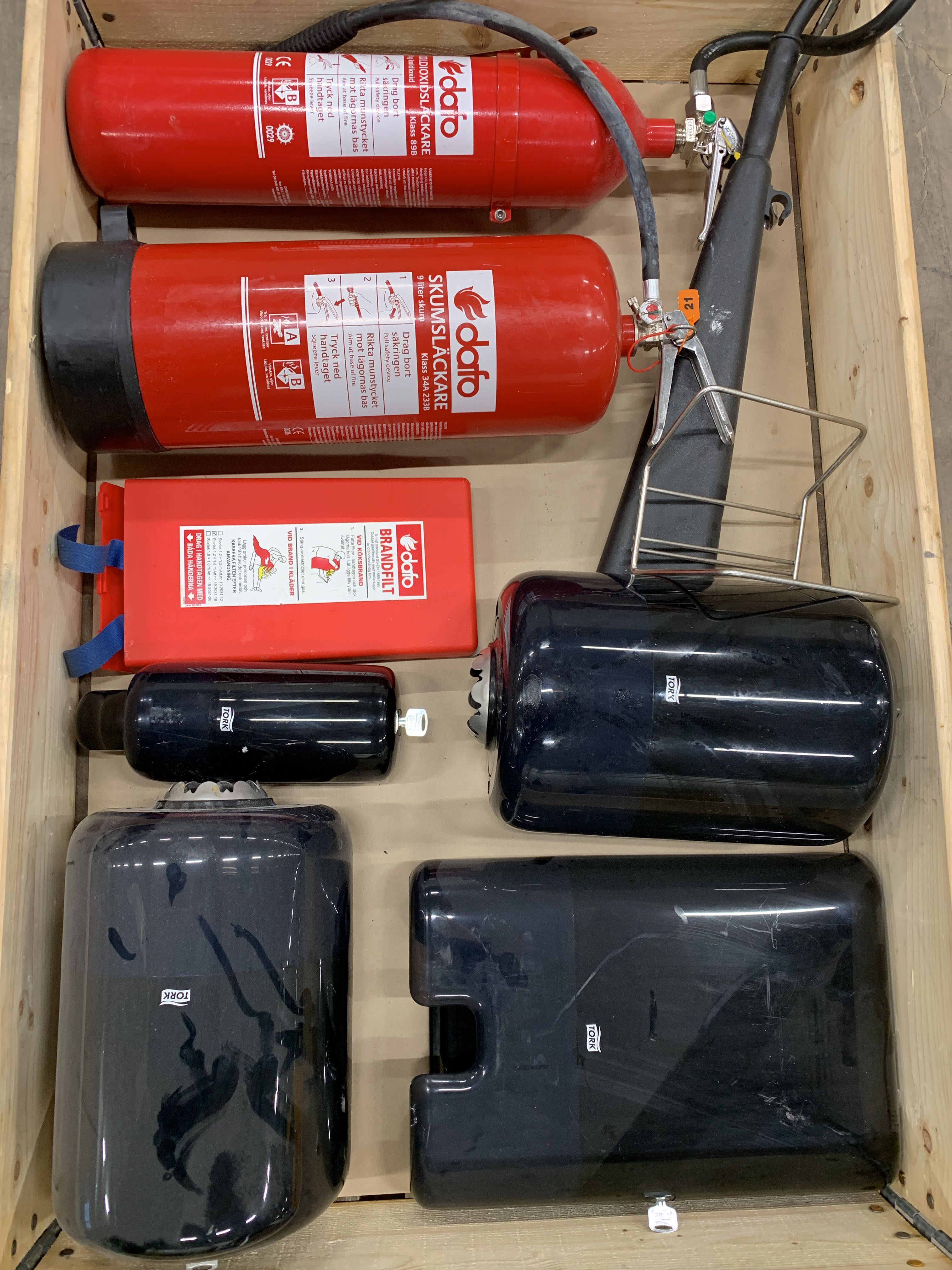 Fire extinguishers and dispensers - PS Auction - We value the future ...