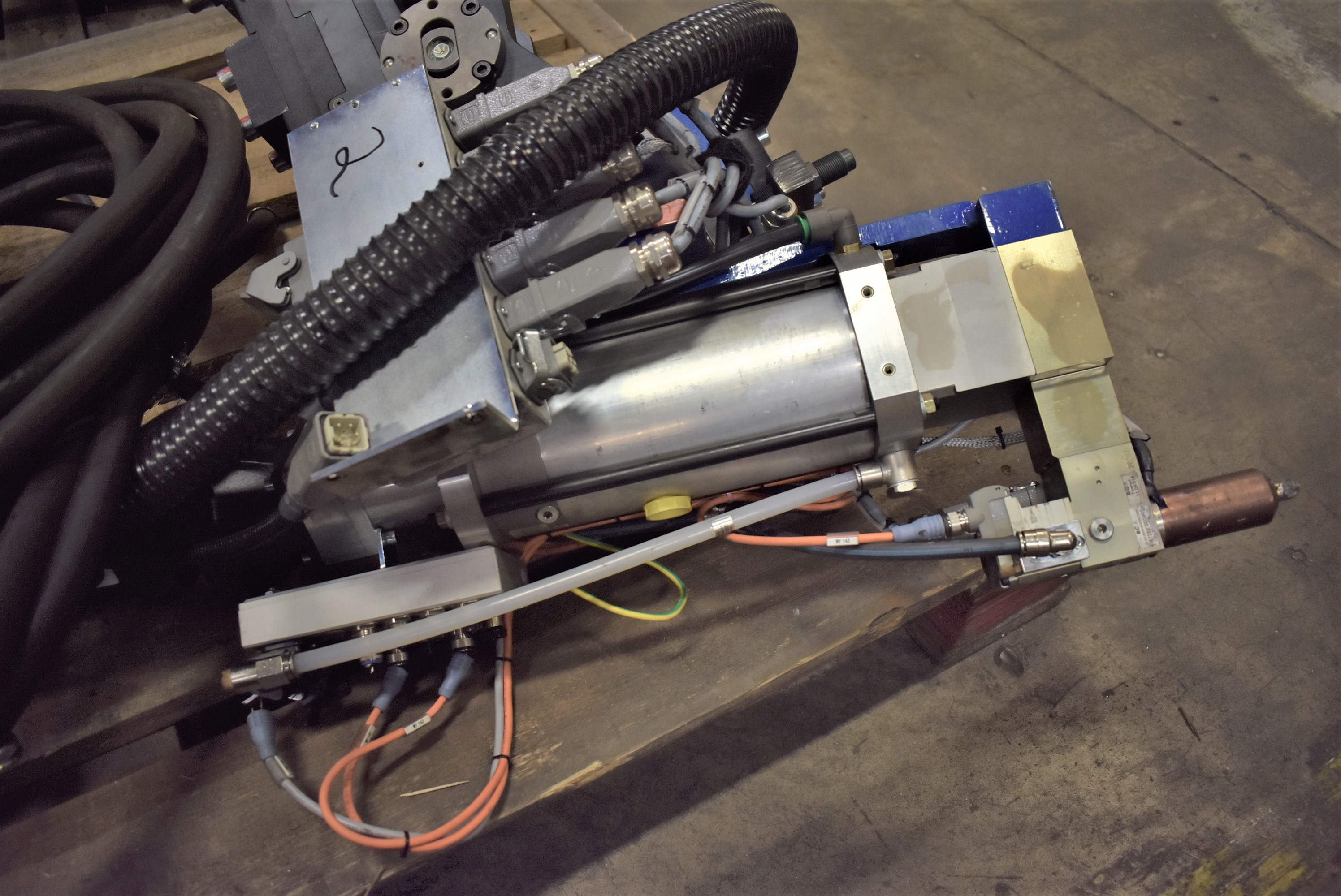 Glue guns servo-controlled for SCA - PS Auction - We value the future ...