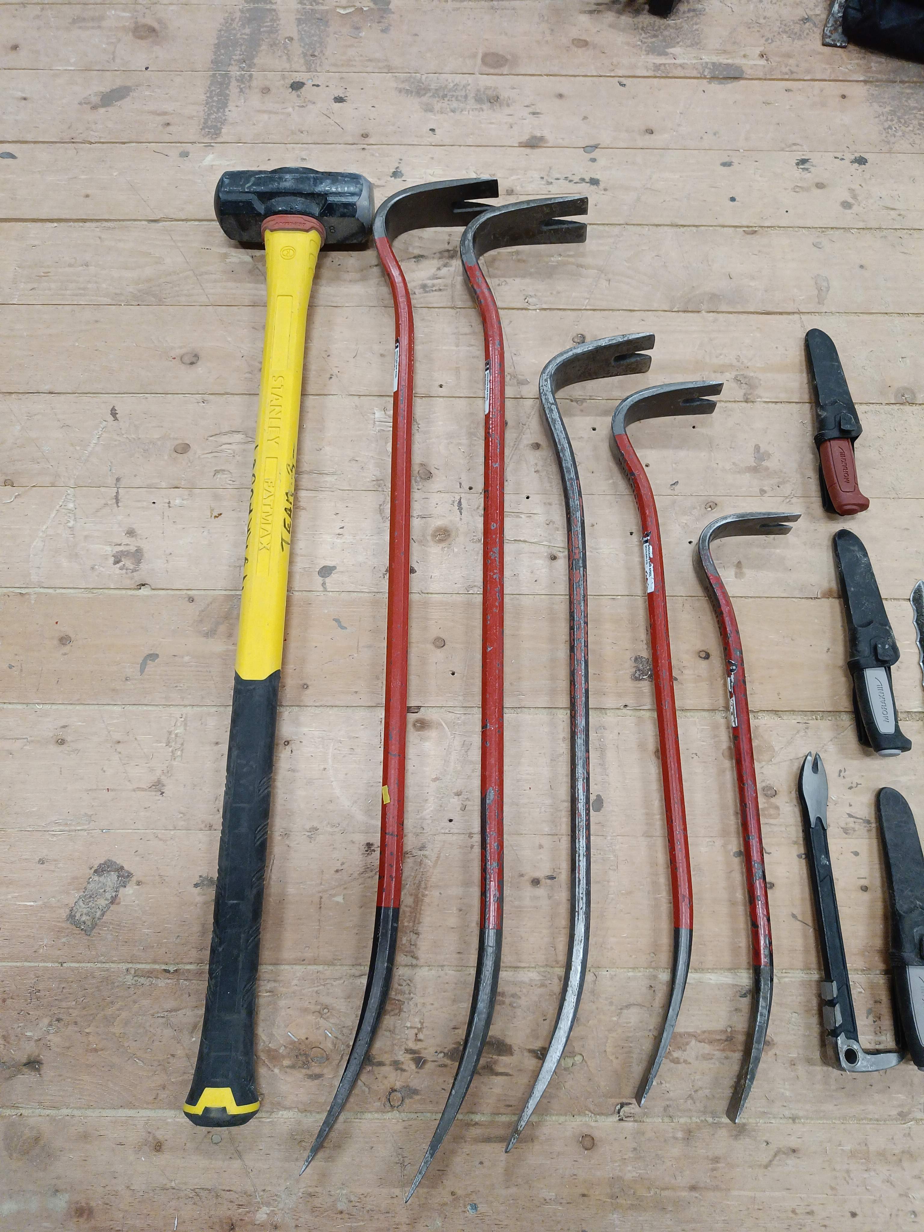 Crowbar & Sledgehammer - PS Auction - We value the future - Largest in net auctions