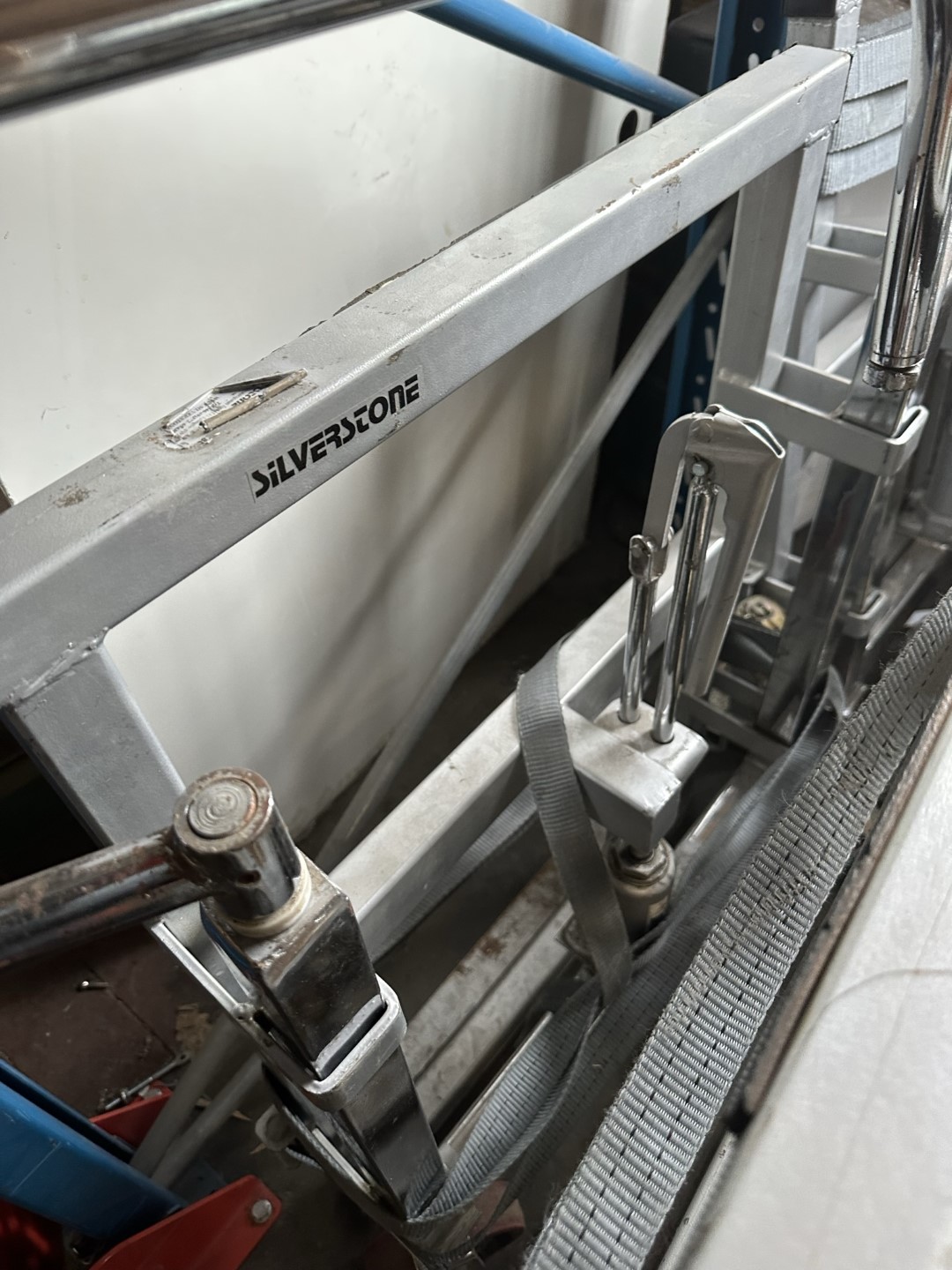 Kassaskåpslyft Silverstone FM180A "Amrikanare" - Auktioner online ...