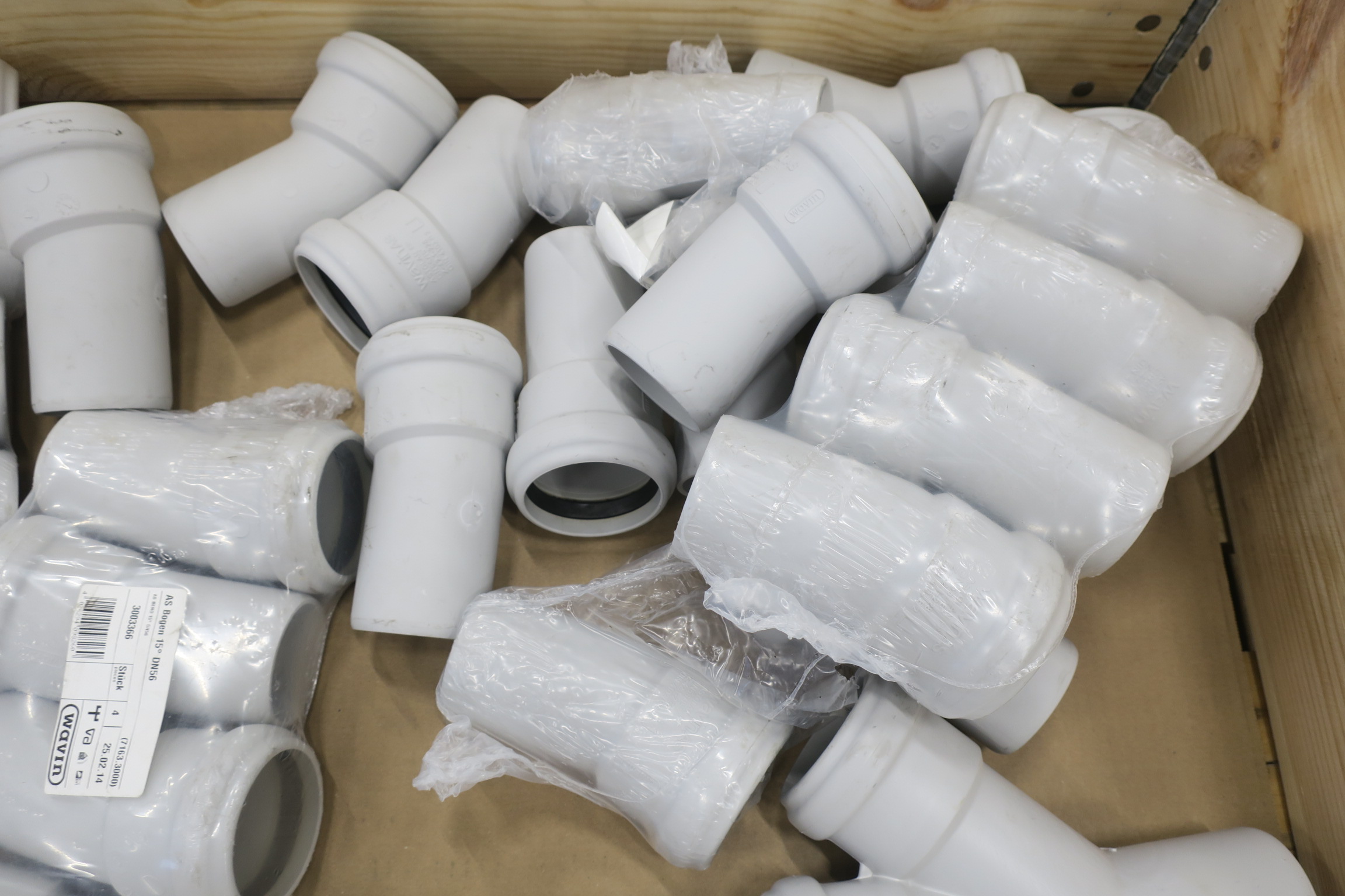 Rörböj och grenrör m.m Wavin ASTO - Auktioner online - Nätauktioner ...