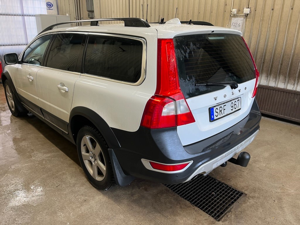 Volvo XC70 D5 AWD - 2011(tidigare polisfordon) - Auktioner online ...