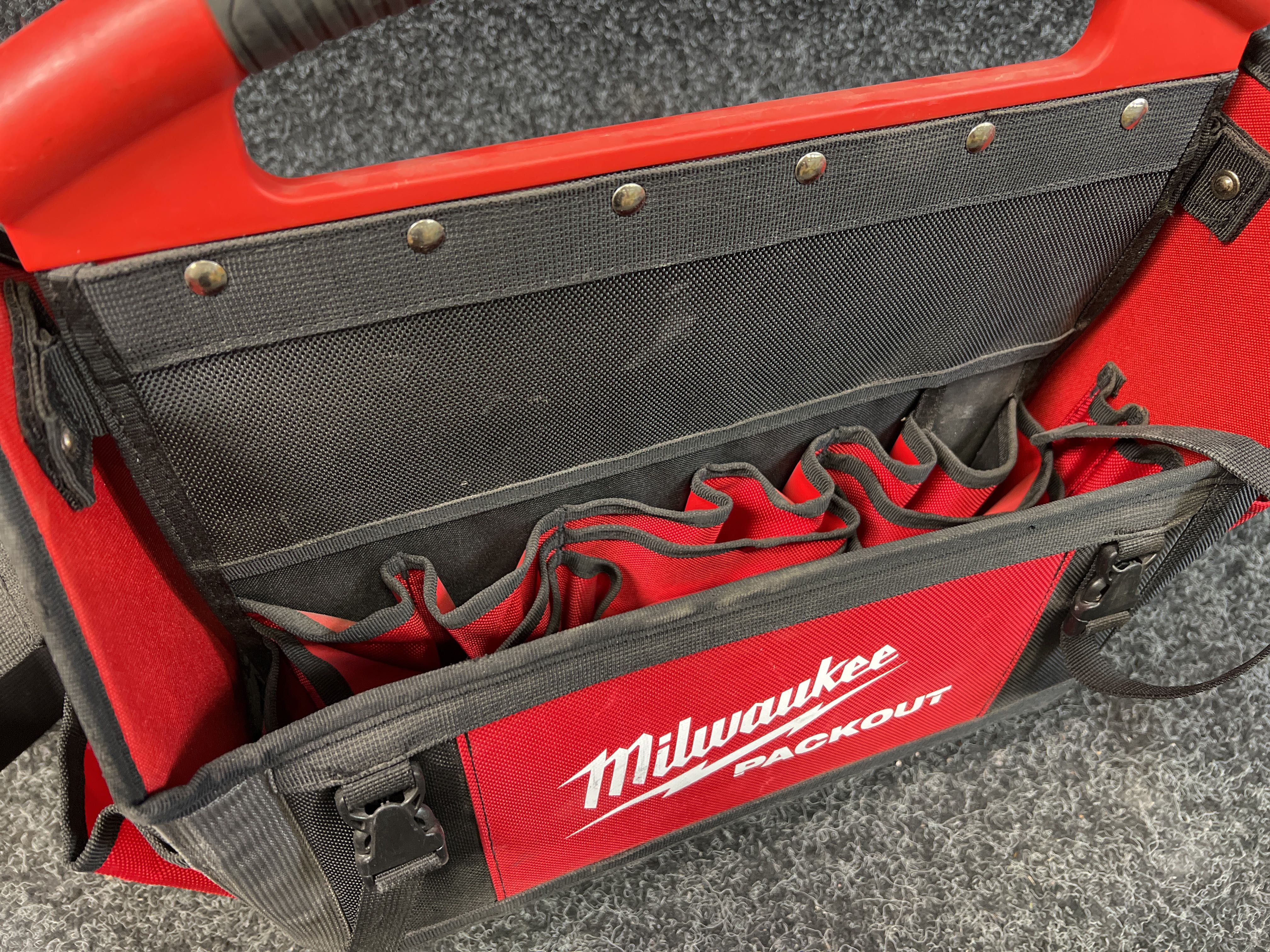 Milwaukee Packout Tool Bag - PS Auction - We value the future - Largest ...