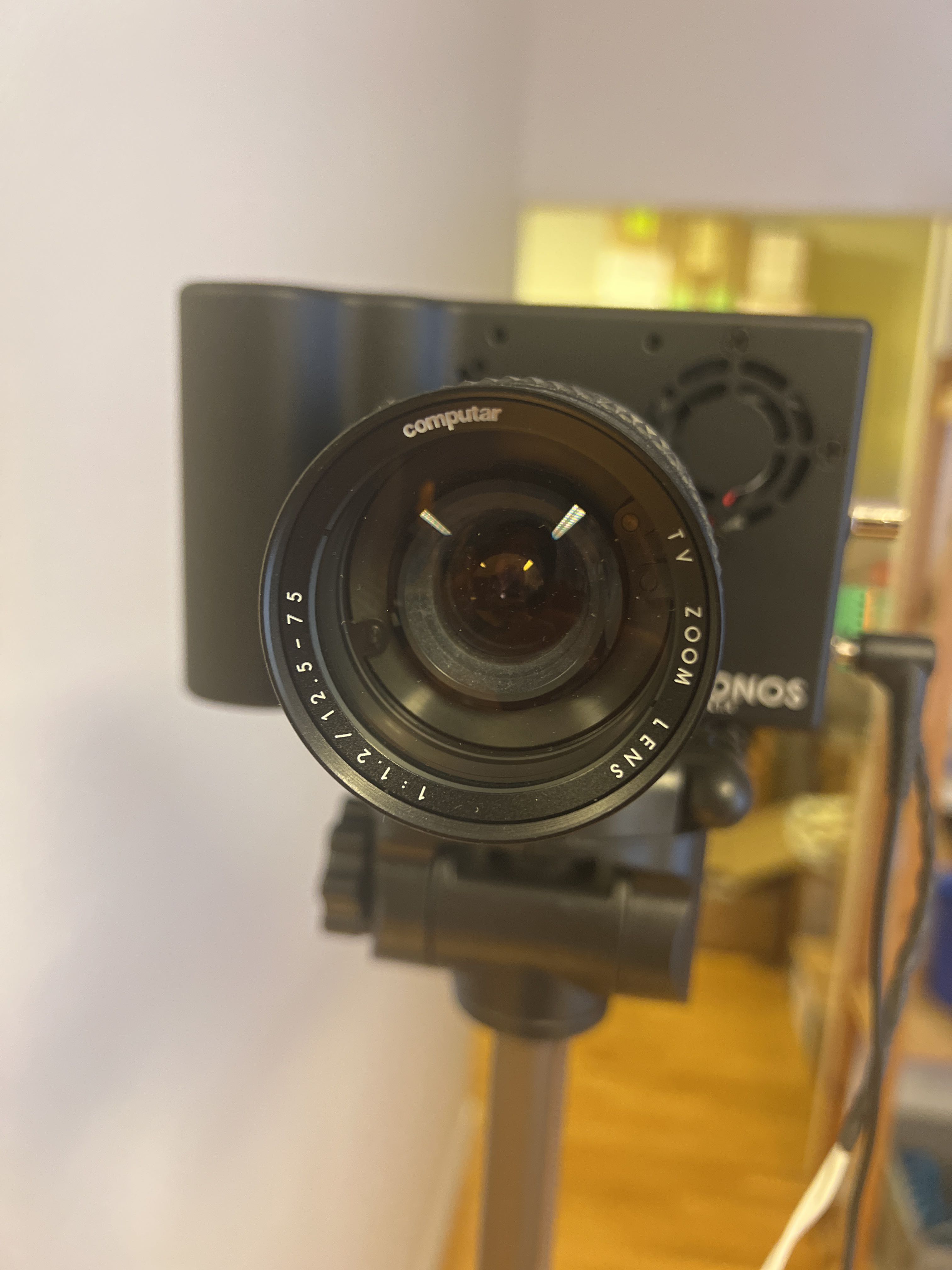 Höghastighetskamera Chronos CR14-1,0-8M - Auktioner online ...