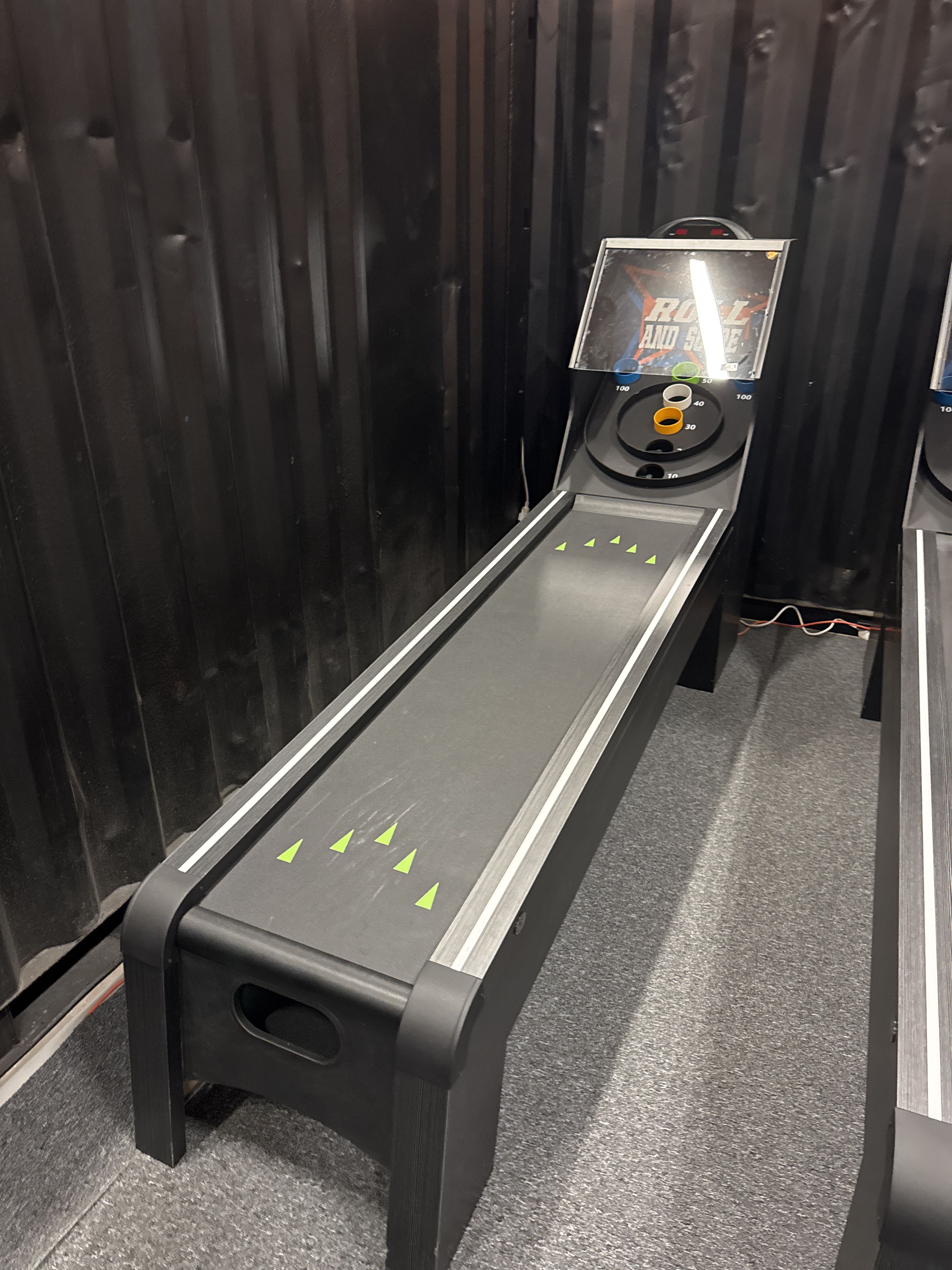 Arkadspel Skee-Ball-bana 1 st - Roll and Score - Auktioner online ...