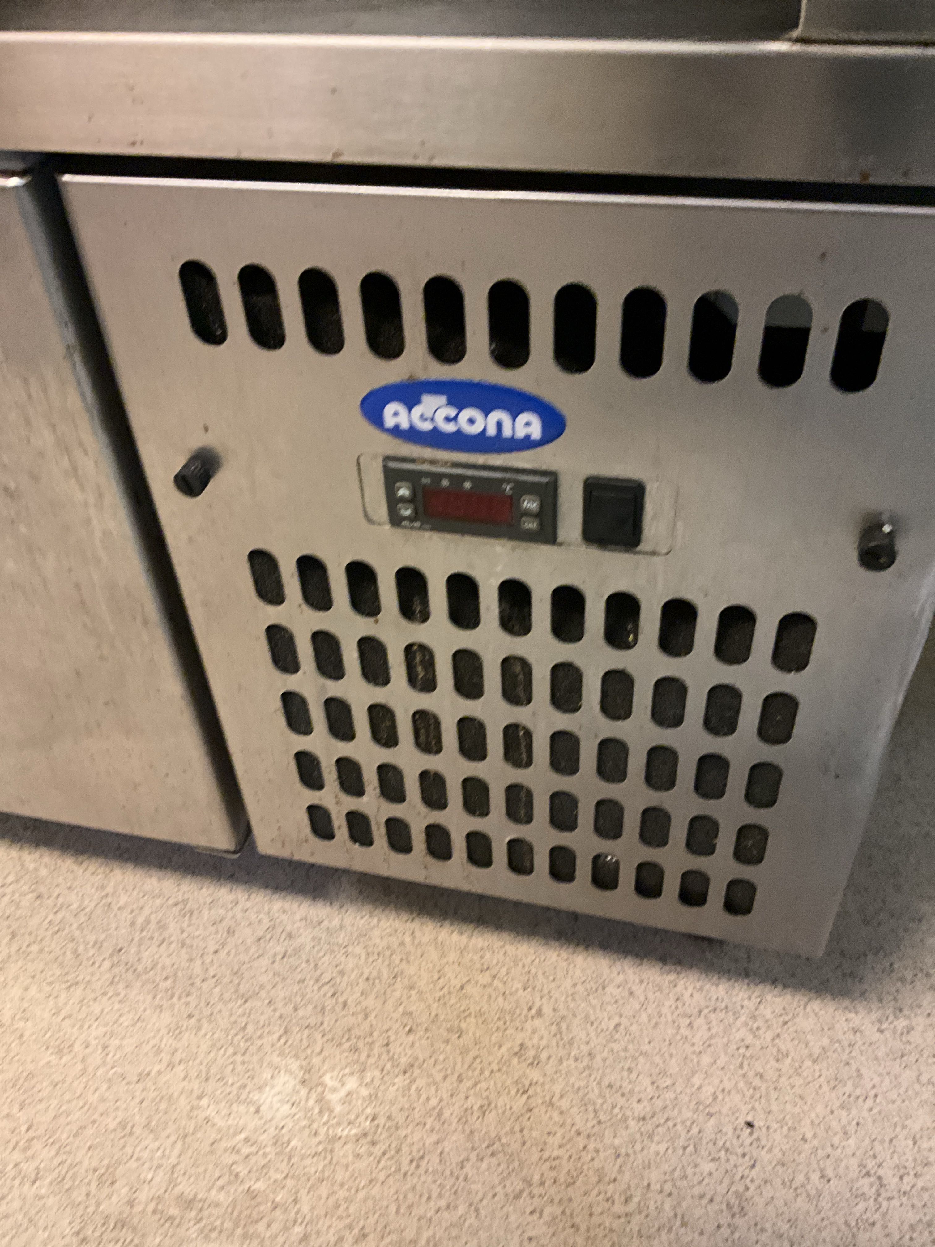 Grillkylbänk Acona - Auktioner online - Nätauktioner & Konkursauktioner ...