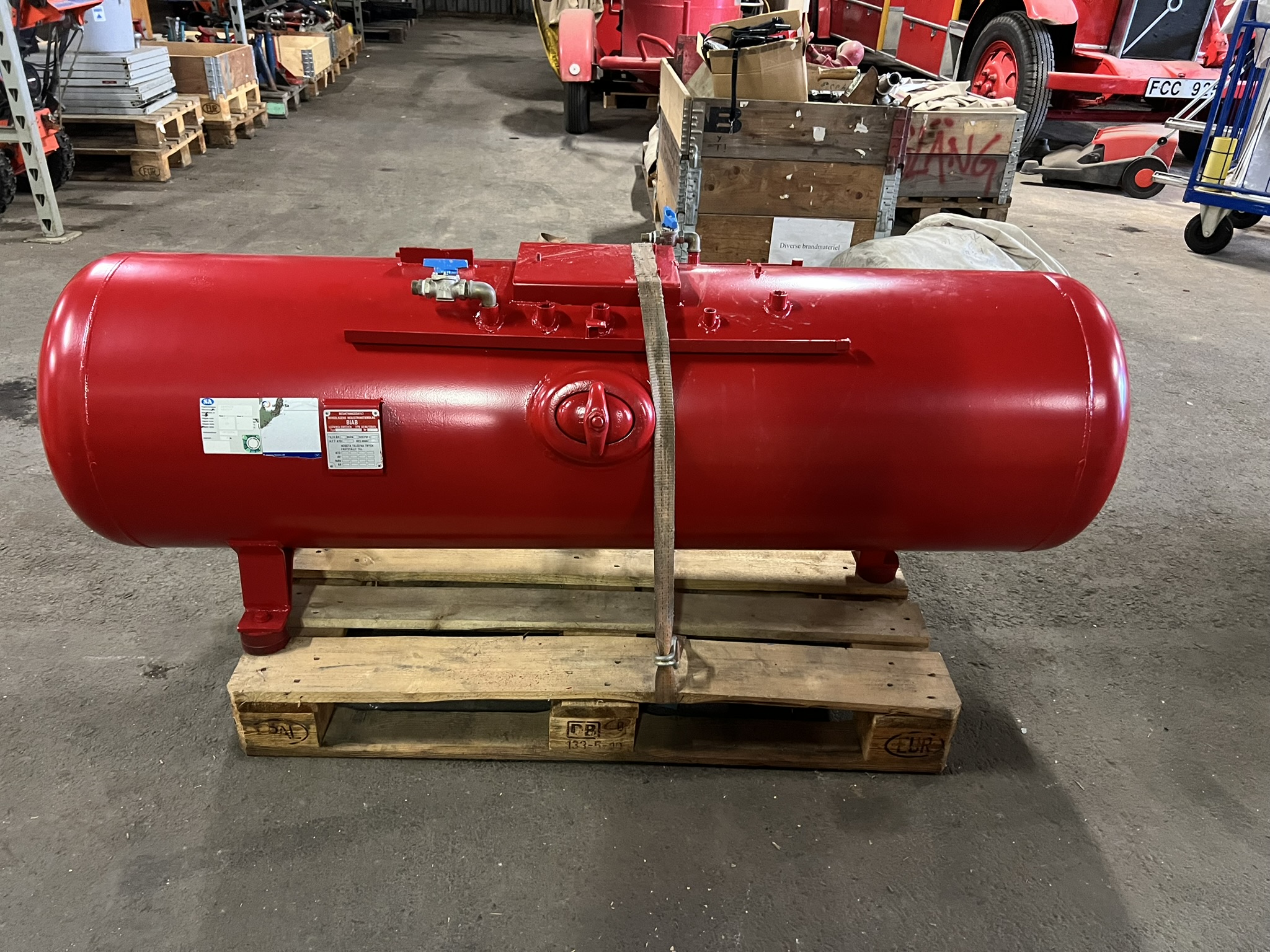 Compressed air tank 350 liters - PS Auction - We value the future ...