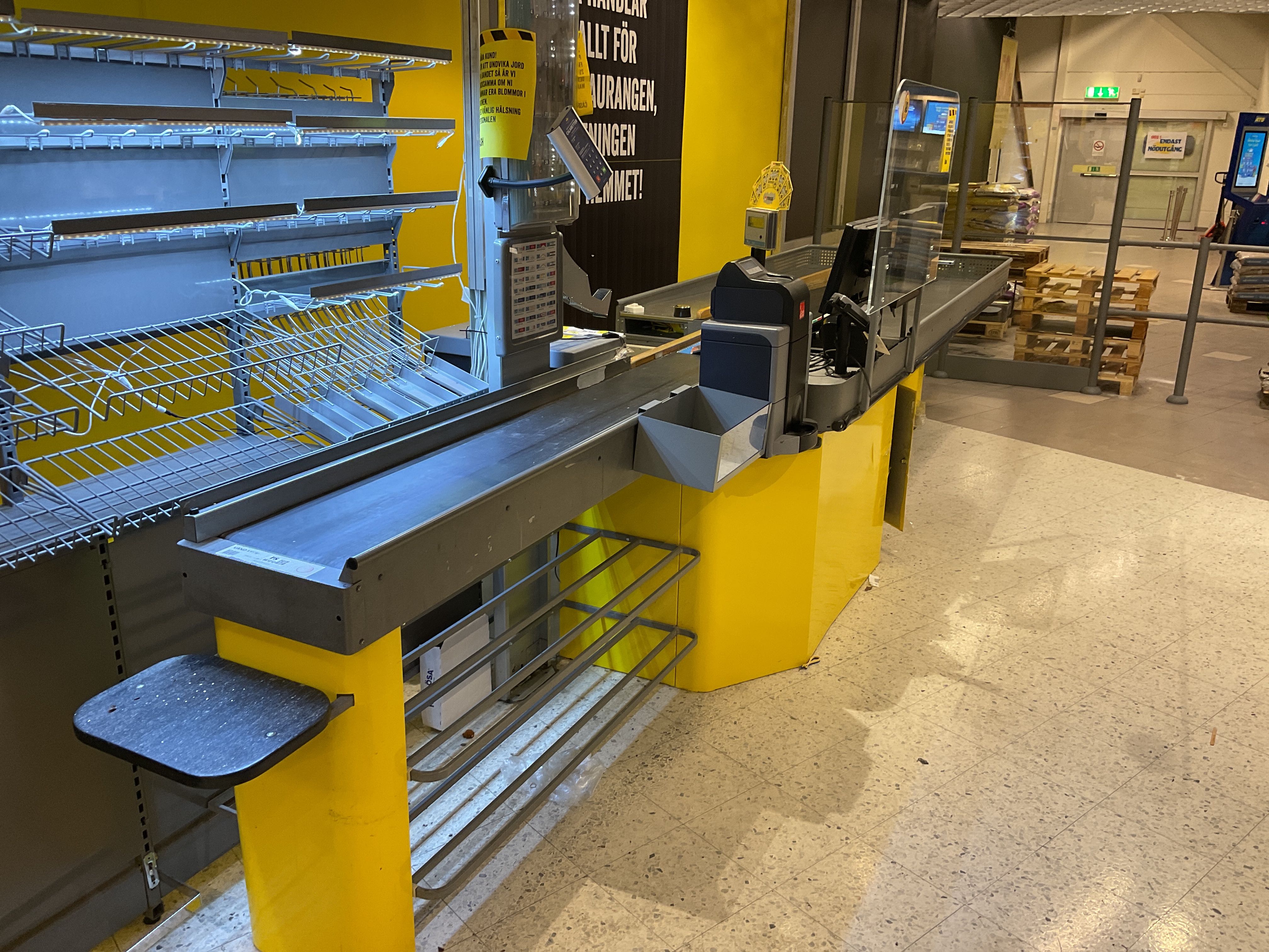 Cash desk with conveyor belt - PS Auction - We value the future ...