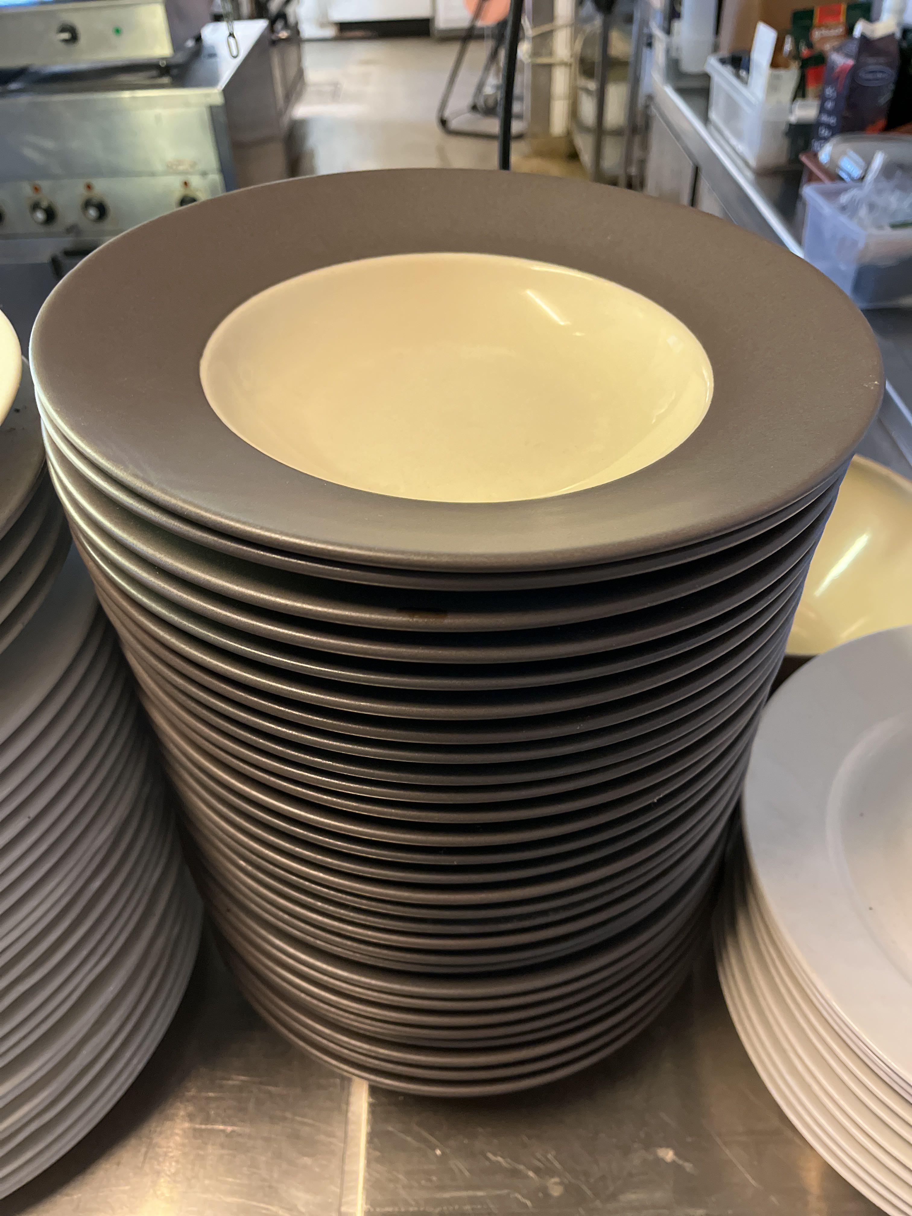 Collection of Porcelain - Plates - PS Auction - We value the future ...
