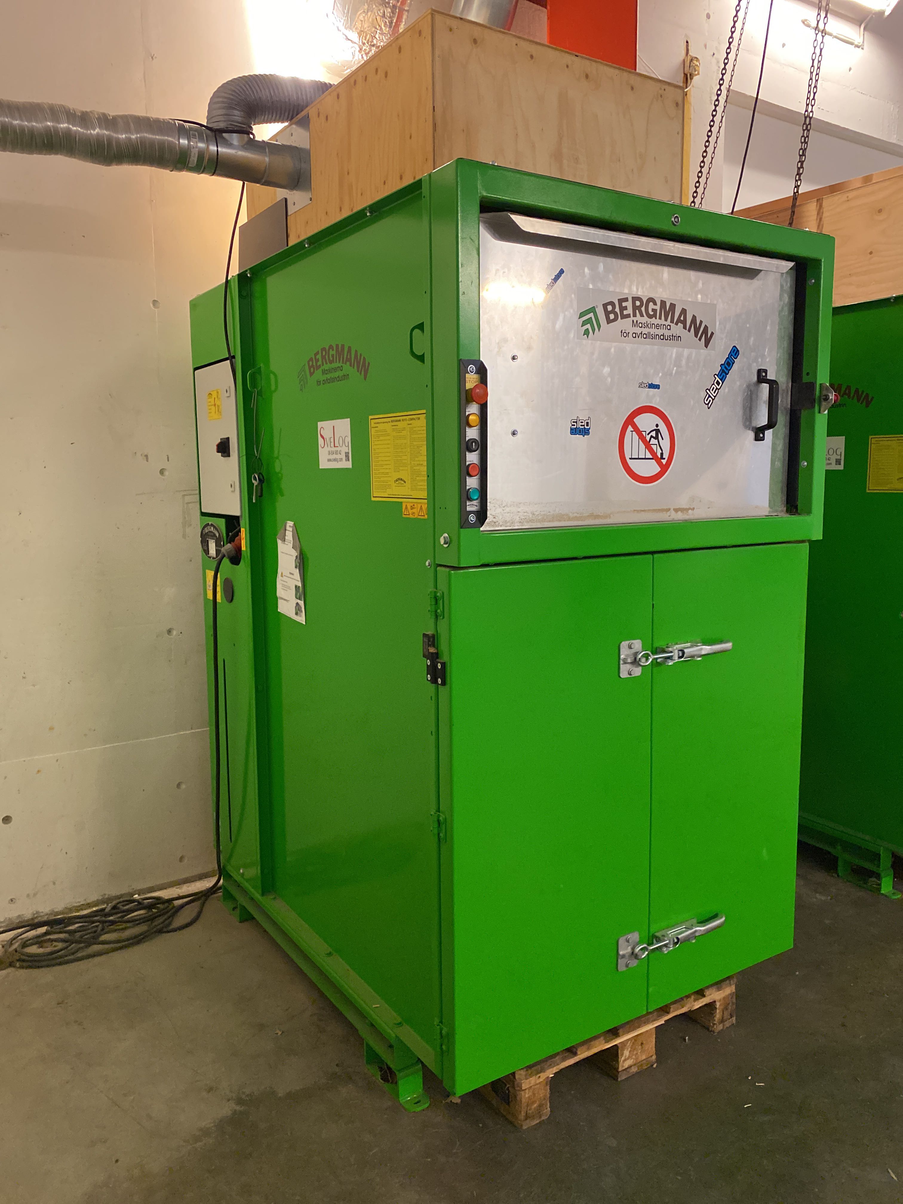 Roto-Compactor Sack Compressor - PS Auction - We value the future ...
