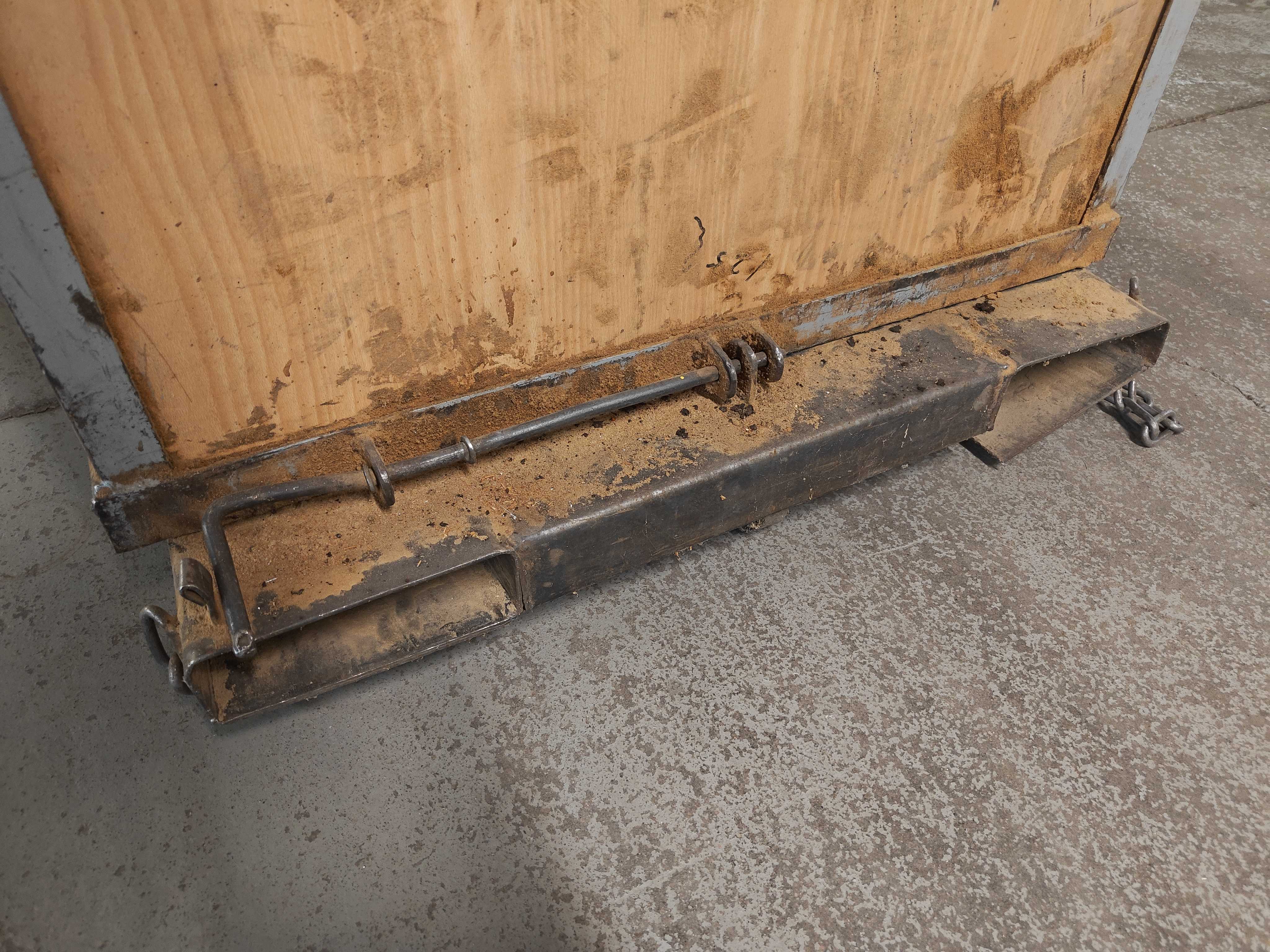 Tippcontainer för truck - Auktioner online - Nätauktioner ...