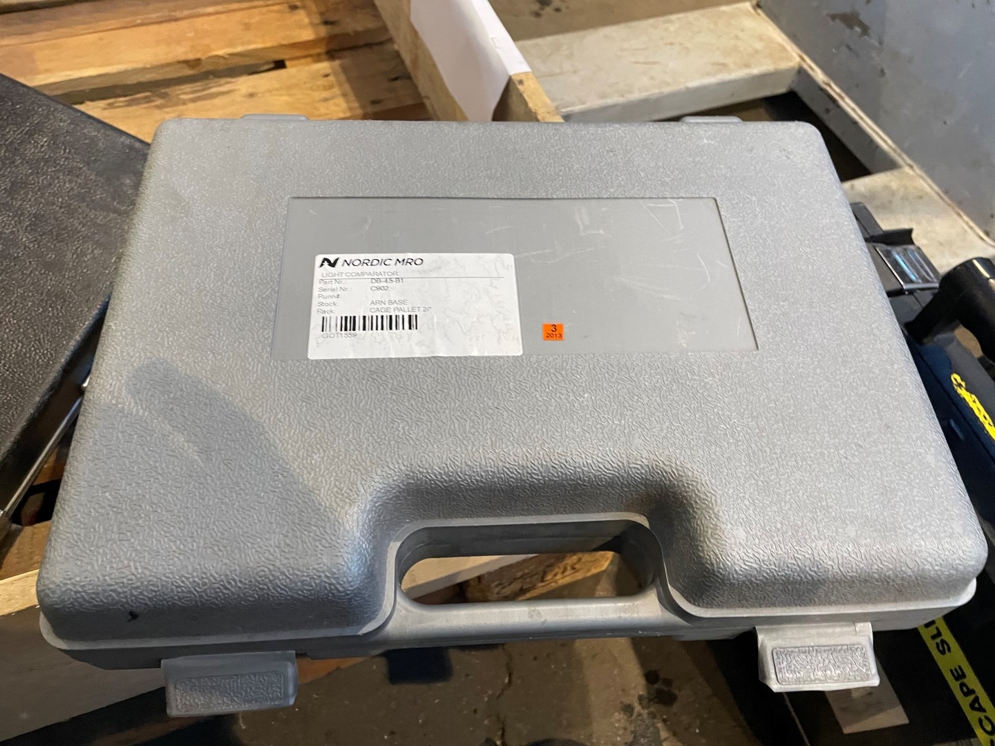 Light comparator - Auktioner online - Nätauktioner & Konkursauktioner ...