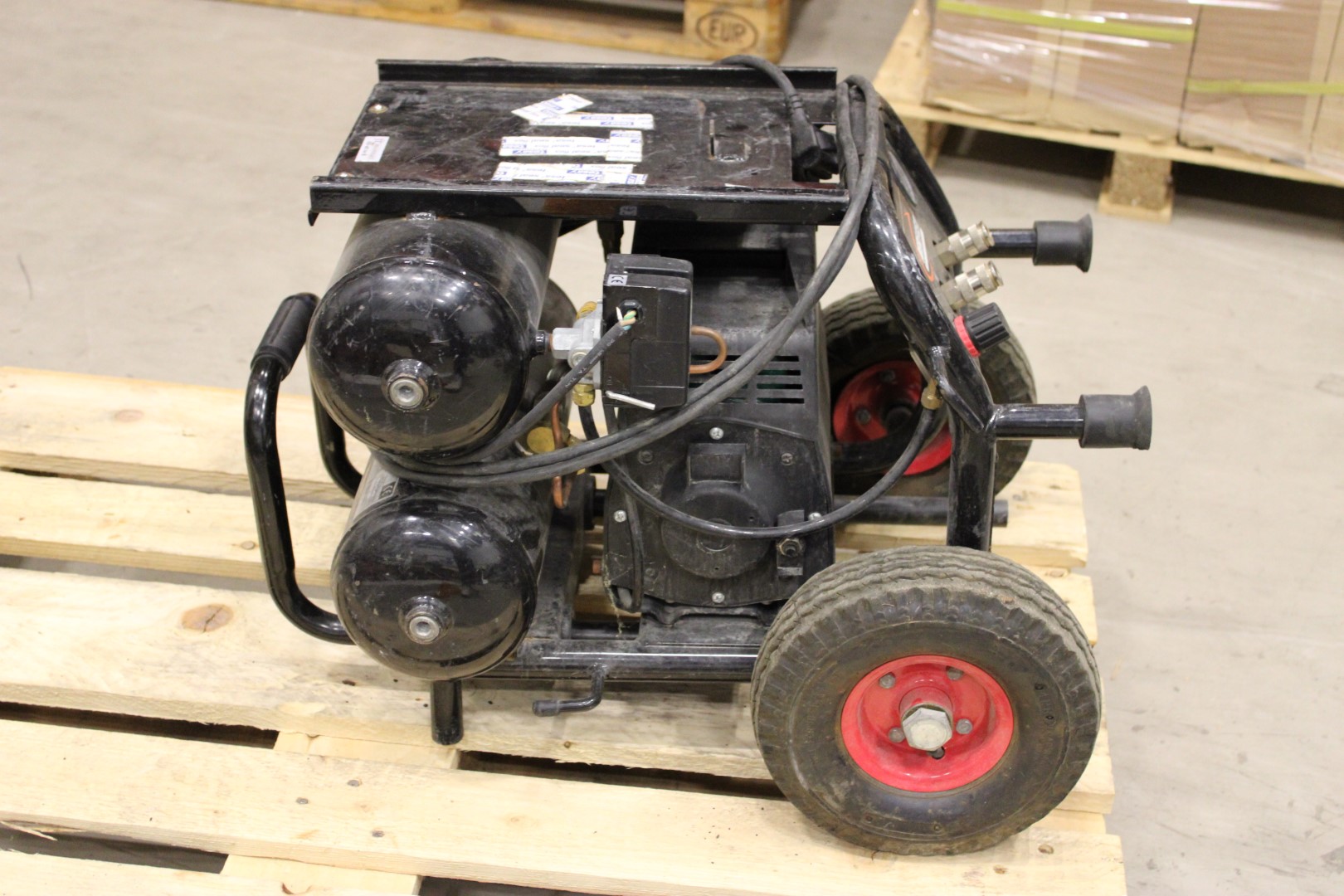 Compressor, Aerfast AC29616 - PS Auction - We value the future ...