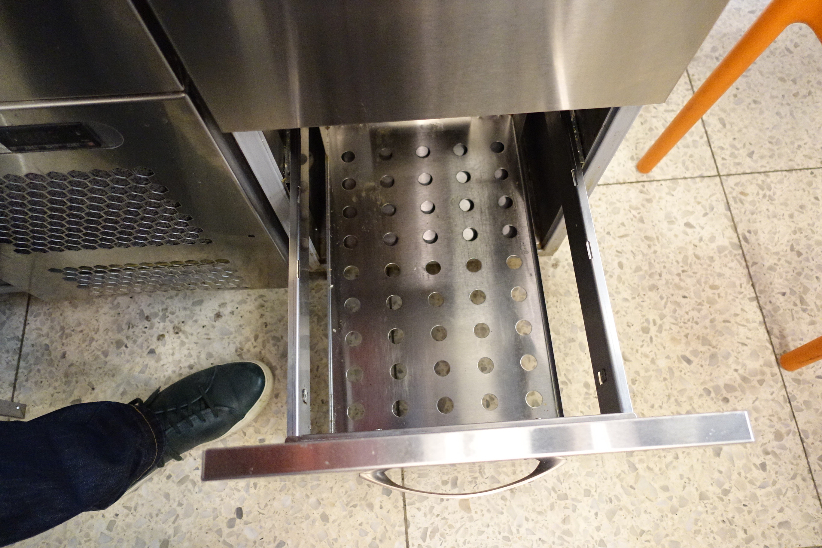 Cooling work table - PS Auction - We value the future - Largest in net ...