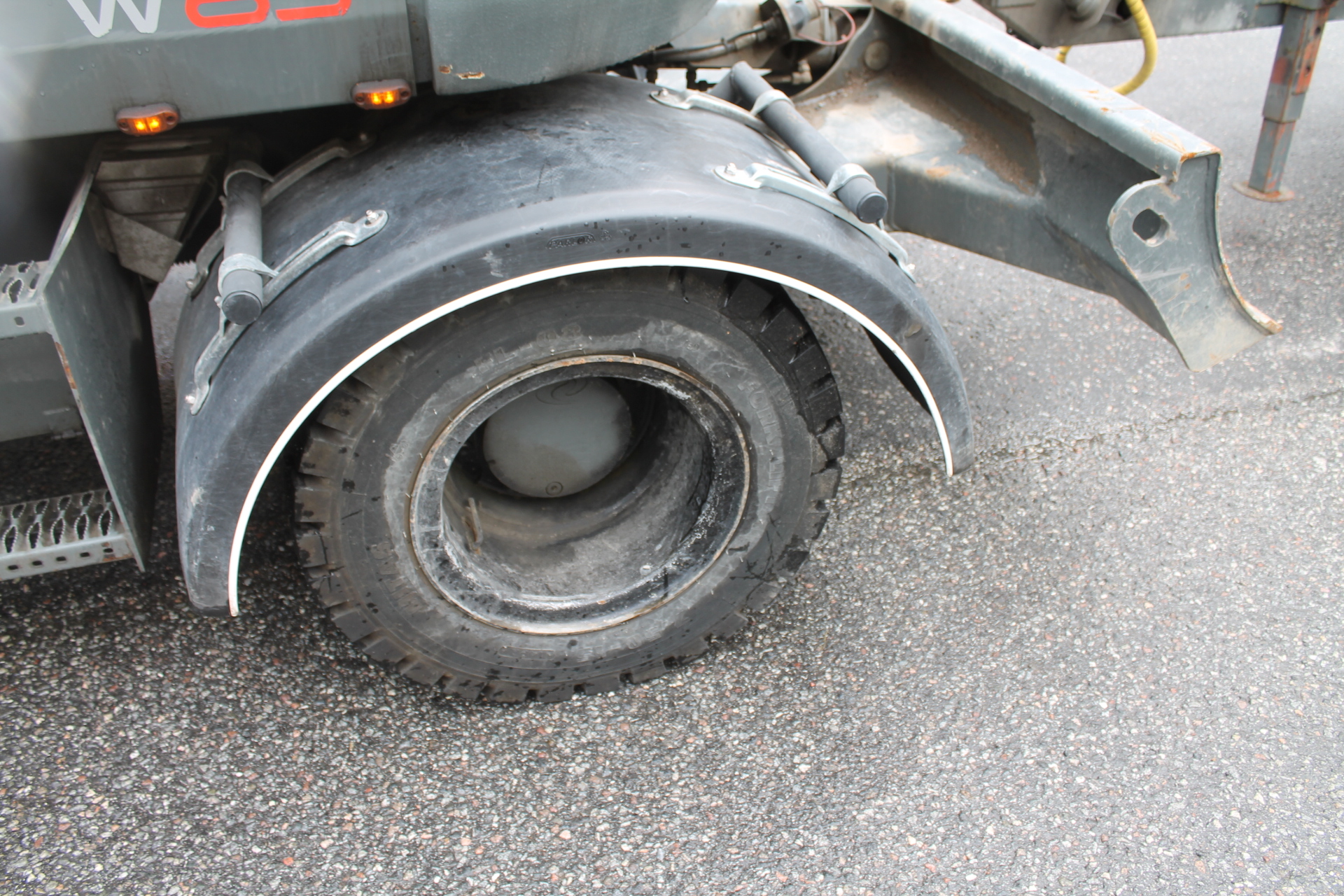 Wheeled excavator Wacker Neuson EW65 -16 Tipper trailer and buckets ...