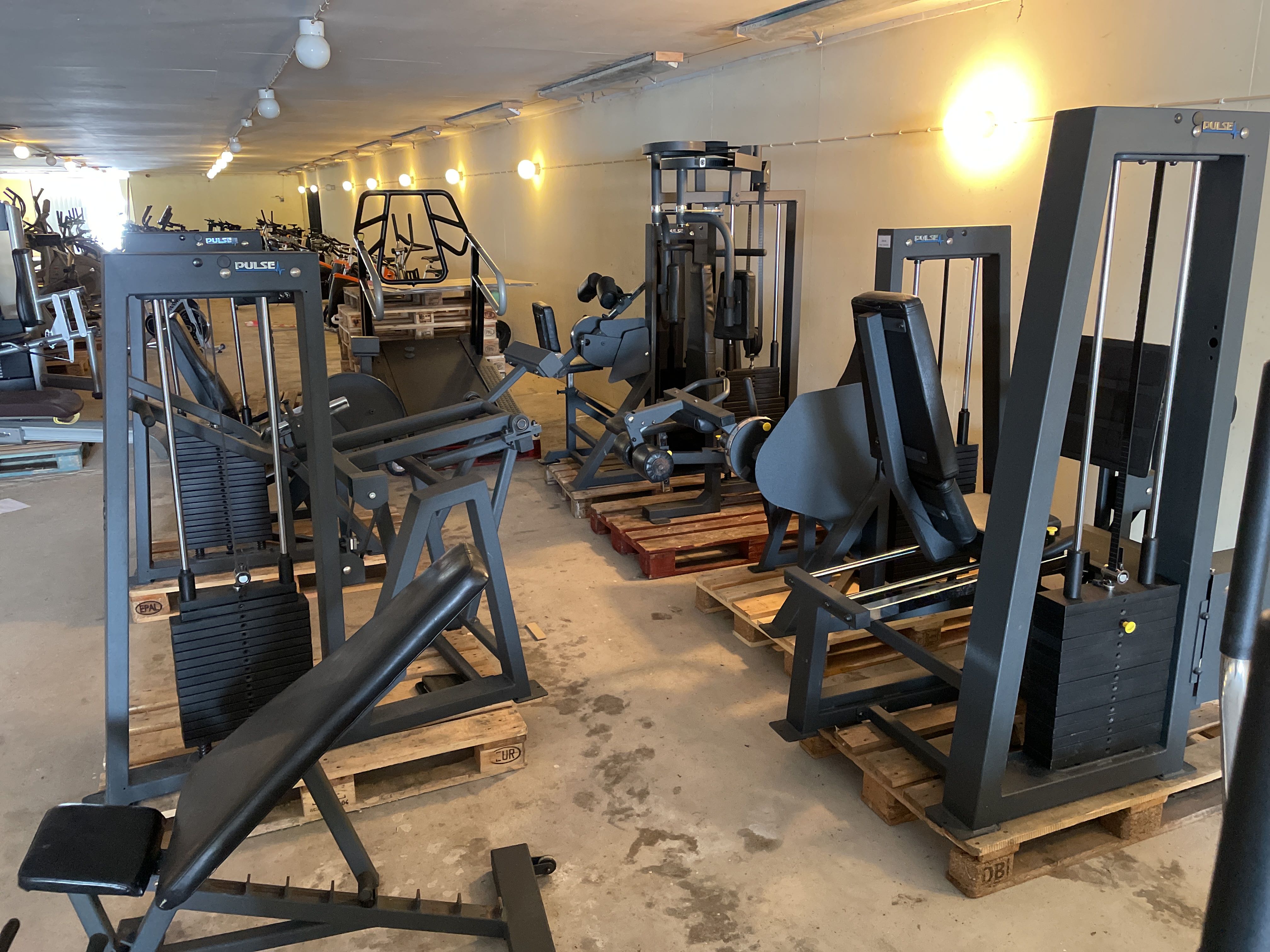 Pulse machines - 6 pieces - PS Auction - We value the future - Largest ...