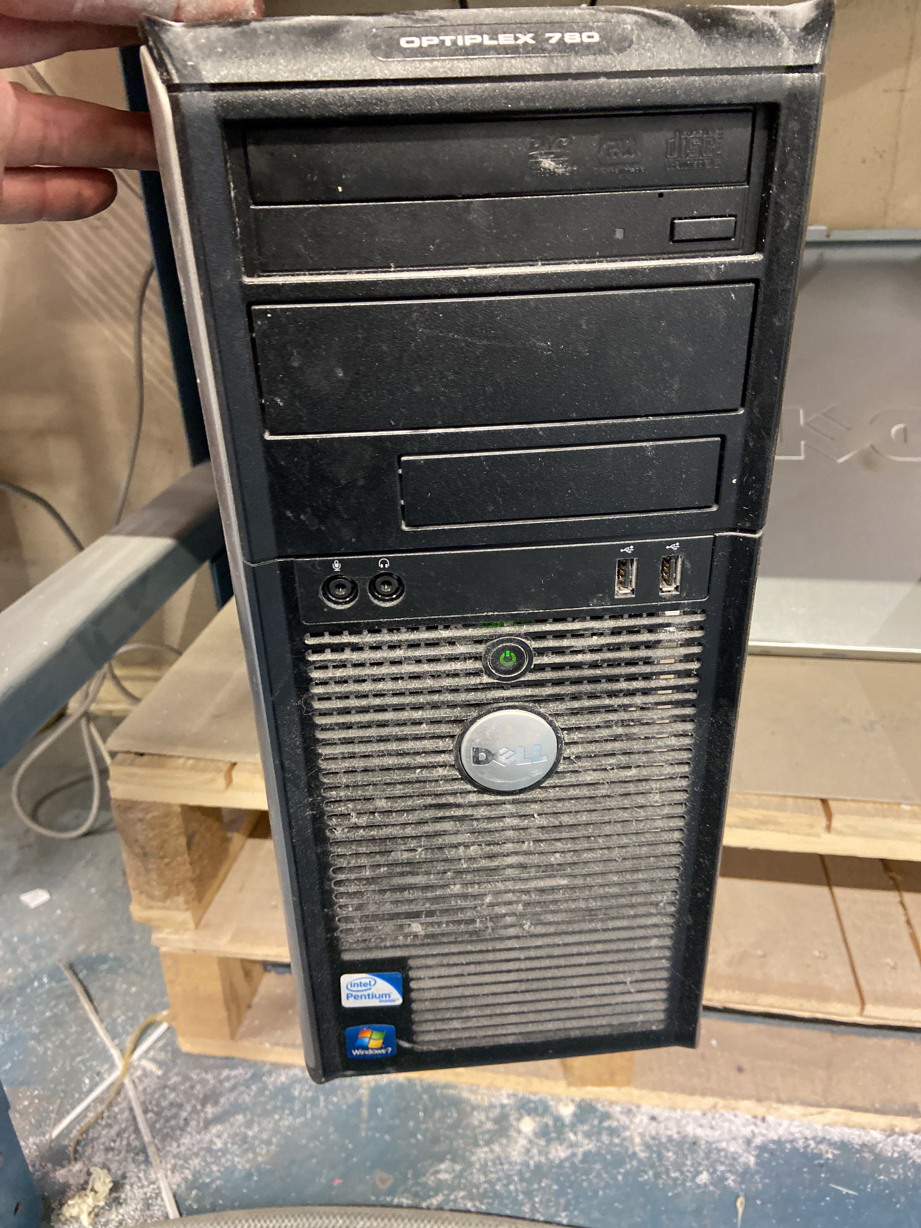 Computer Optiplex 780, screen - PS Auction - We value the future ...