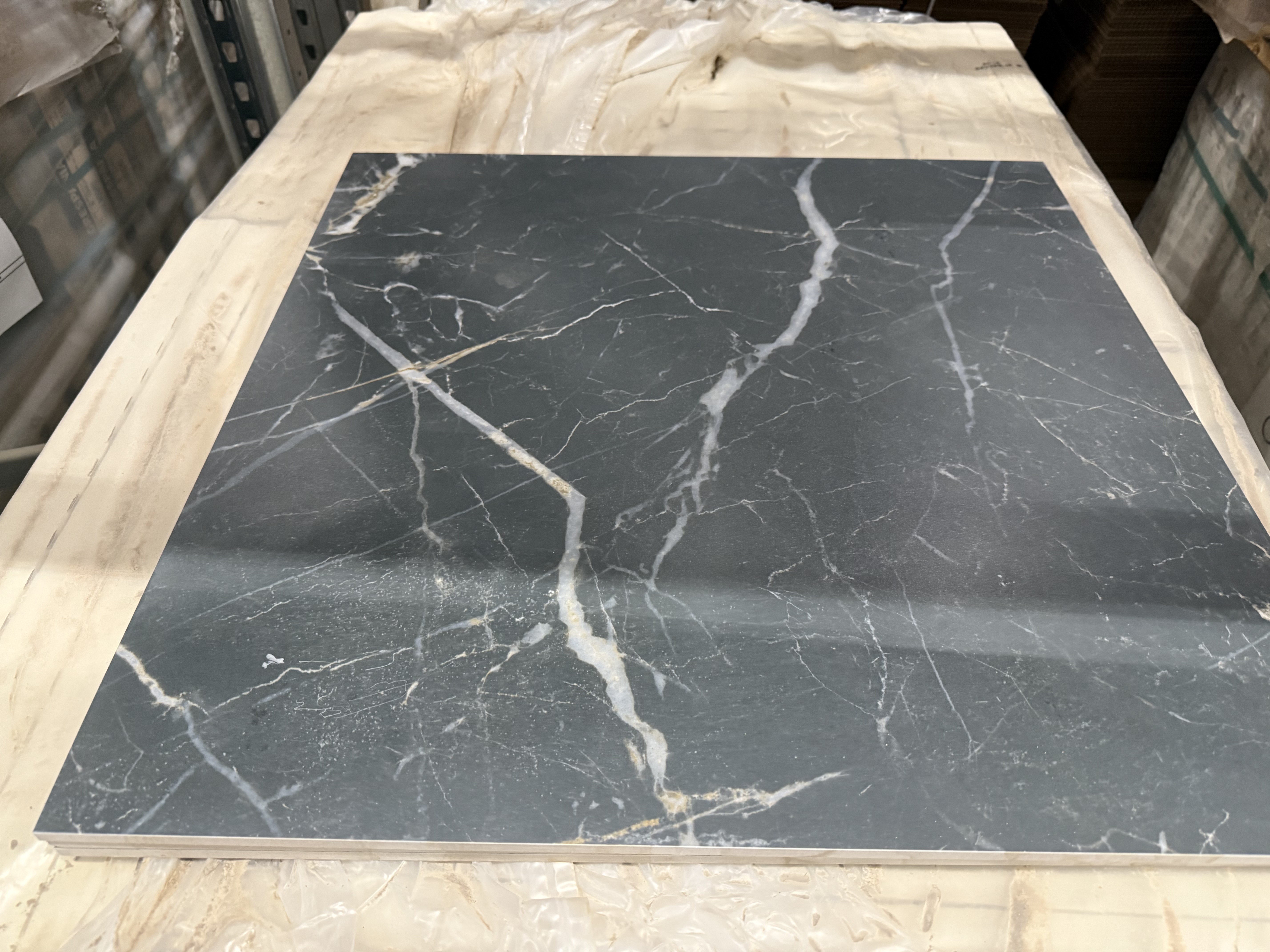 Saint Laurent granite ceramic 129 square meters, 60x60 cm - PS Auction ...