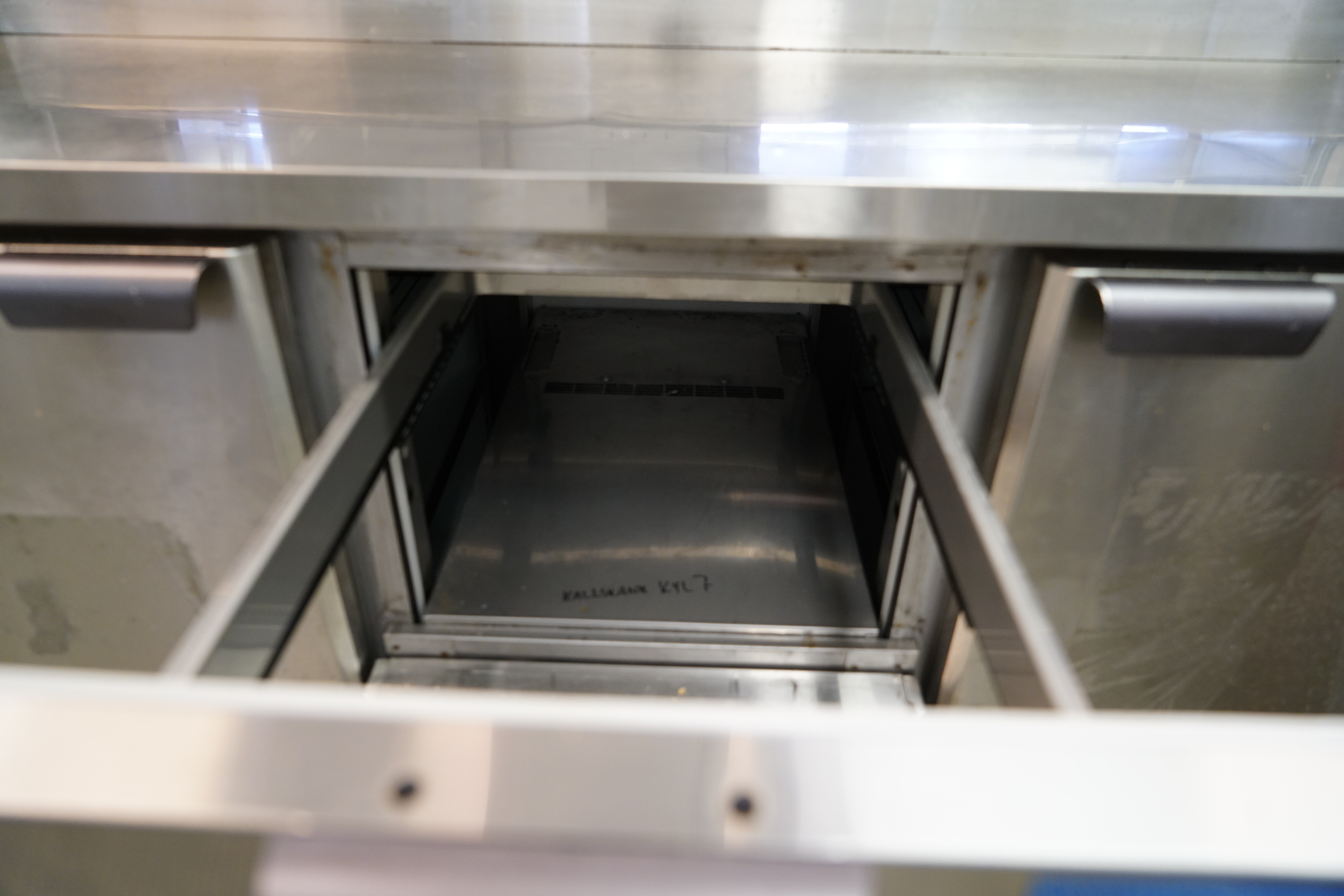 Cold kitchen hatch with cooling bench, cooling trough and freezer - PS ...