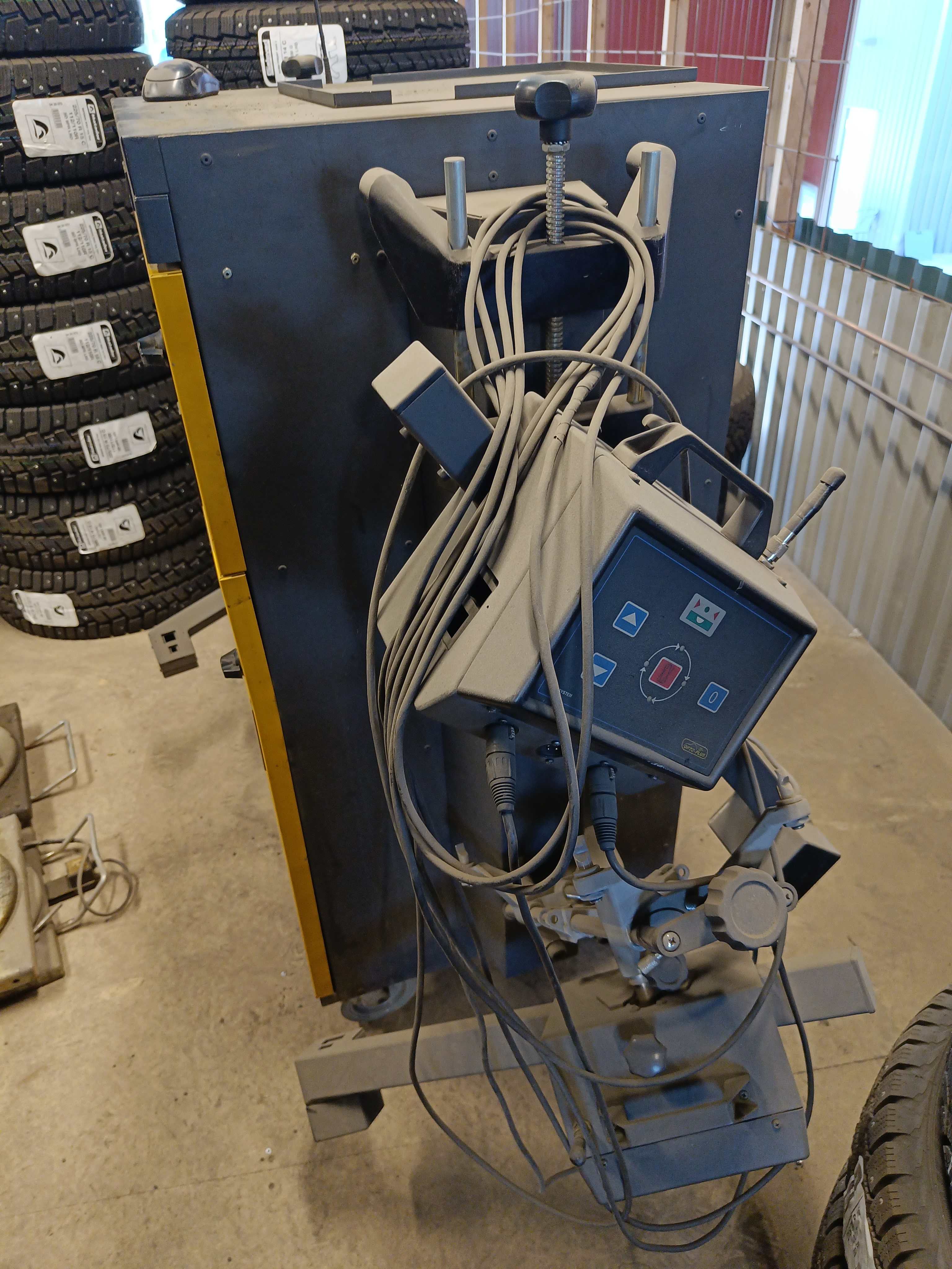 Wheel alignment machine Opto-Plus 618 RFT - PS Auction - We value the future - Largest in net ...