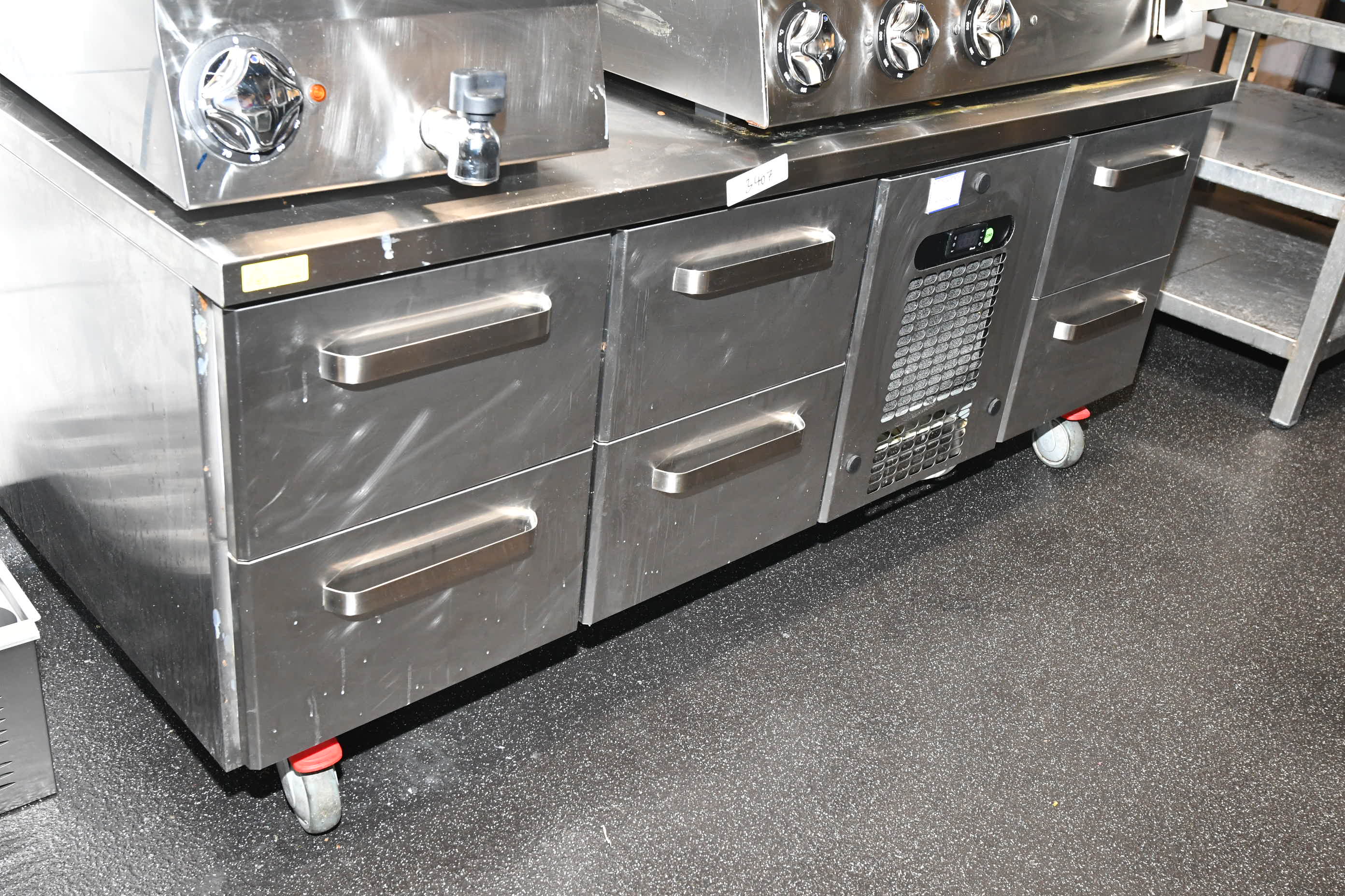 Cooling bench - PS Auction - We value the future - Largest in net auctions