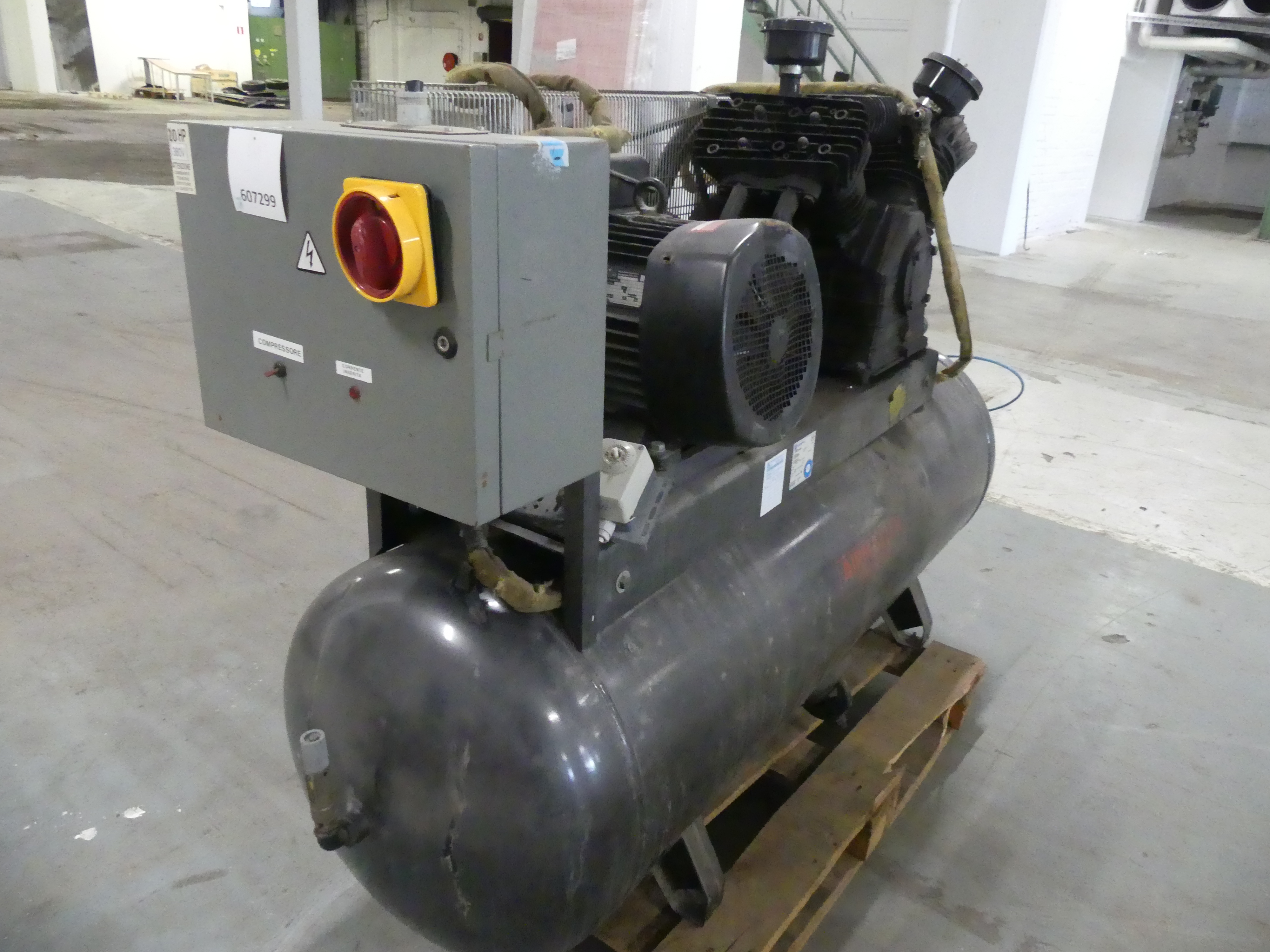 Compressor Airmaster - PS Auction - We value the future - Largest in ...