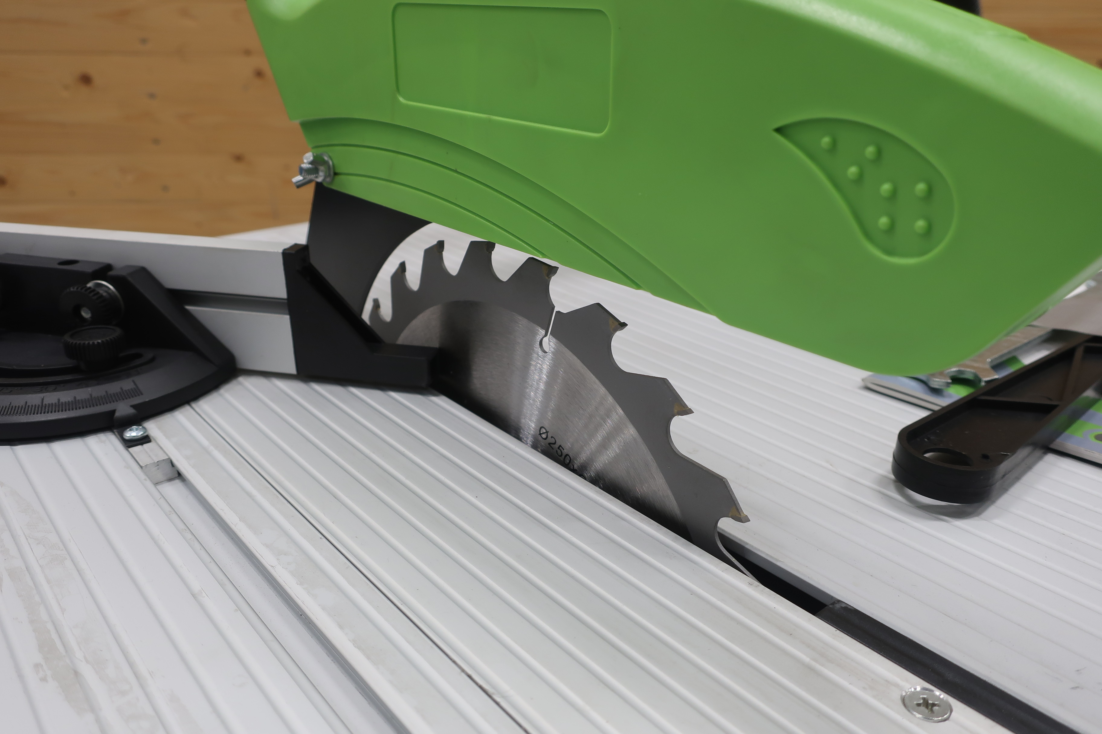 Table circular saw Luna BCS 251 M - PS Auction - We value the future ...