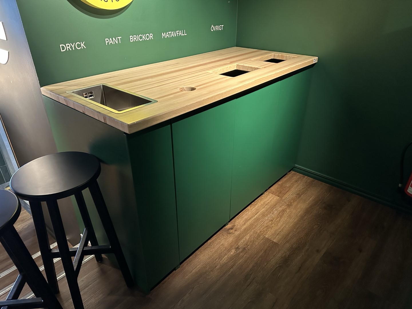 Waste furniture - PS Auction - We value the future - Largest in net ...