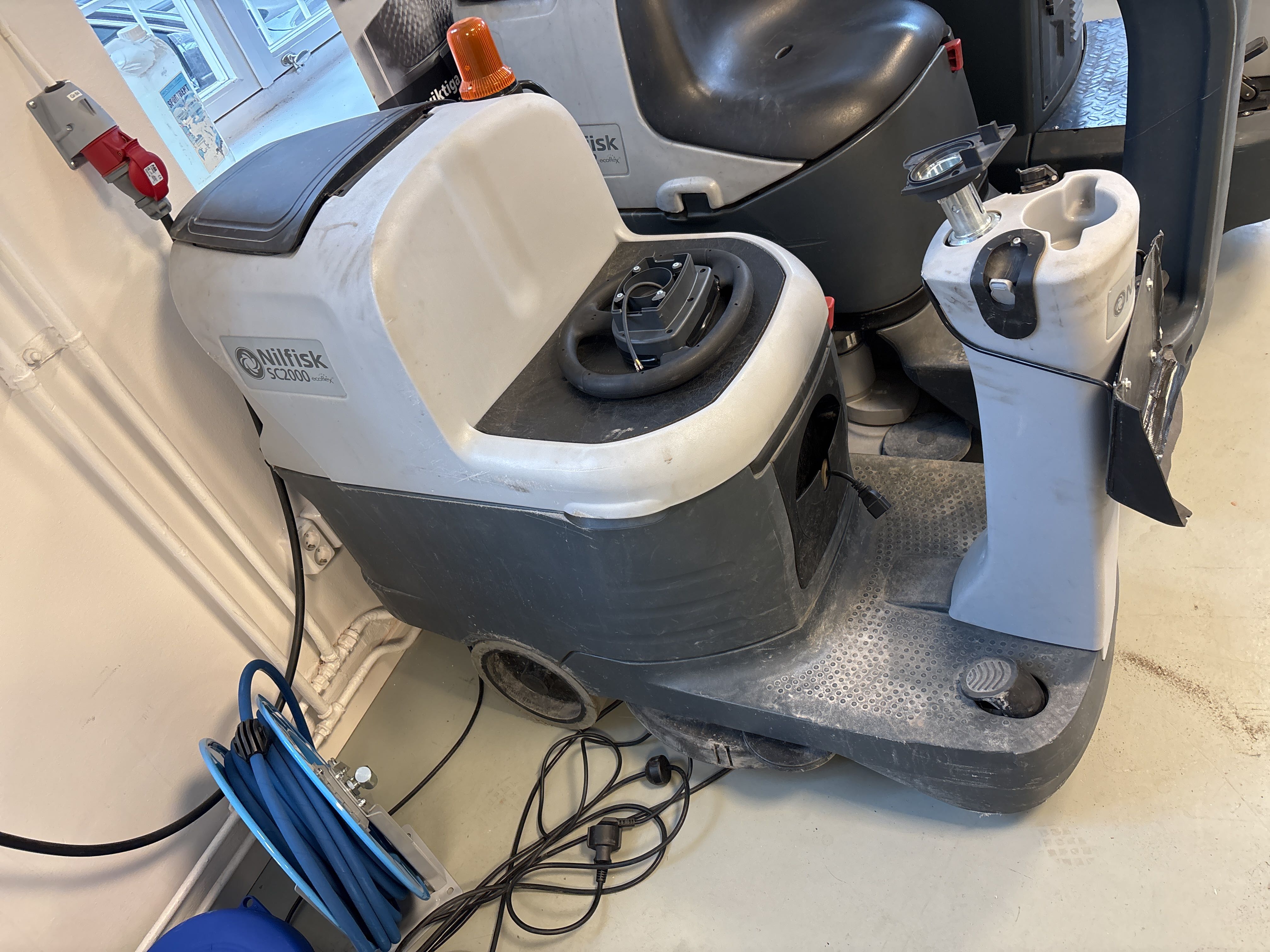 Kombiskurmaskin - Nilfisk SC2000 (Reparationsobjekt) - Auktioner online ...