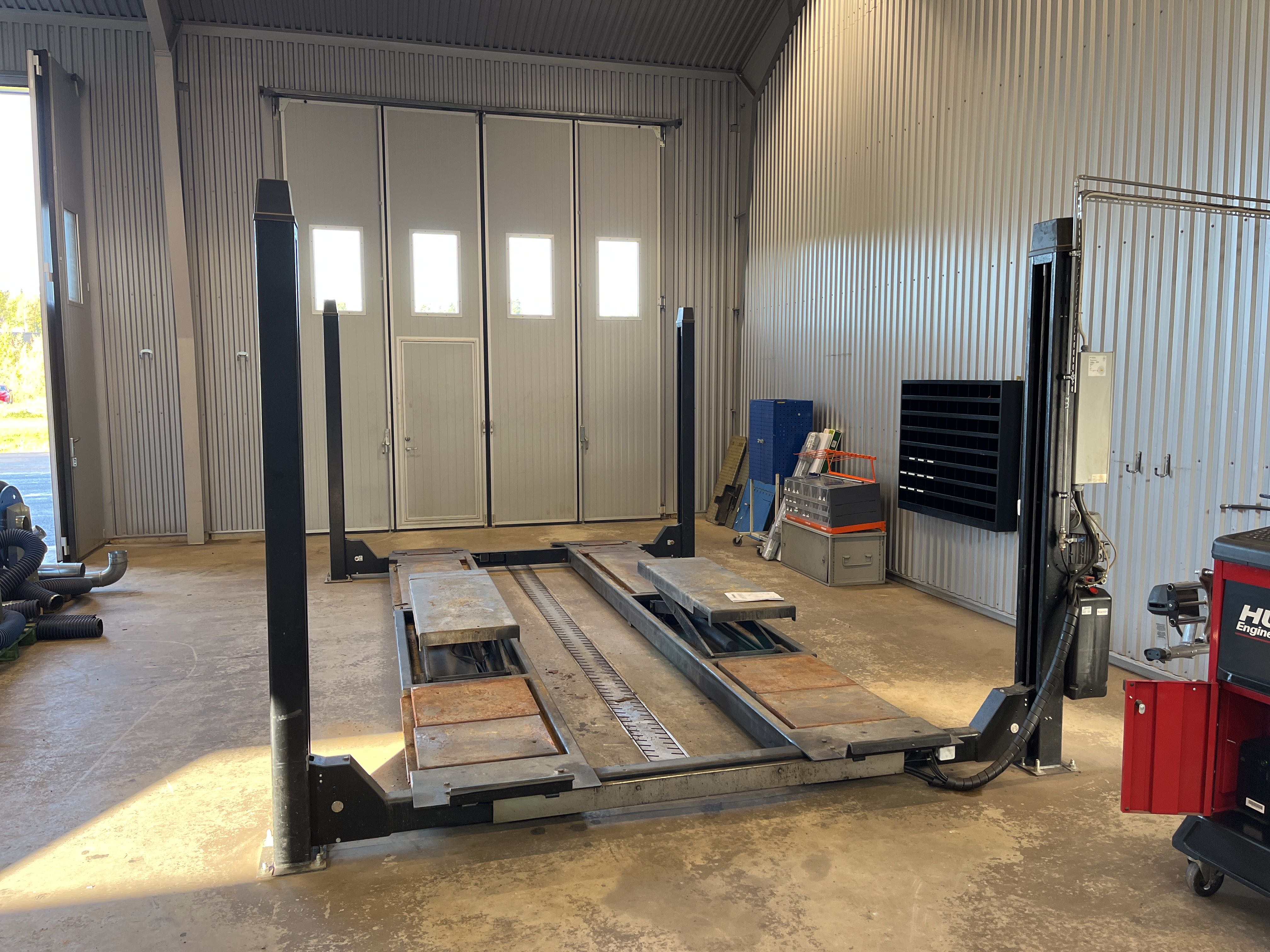 4-pillar Car lift Promeister 450ATLT 5,000kg - PS Auction - We value ...