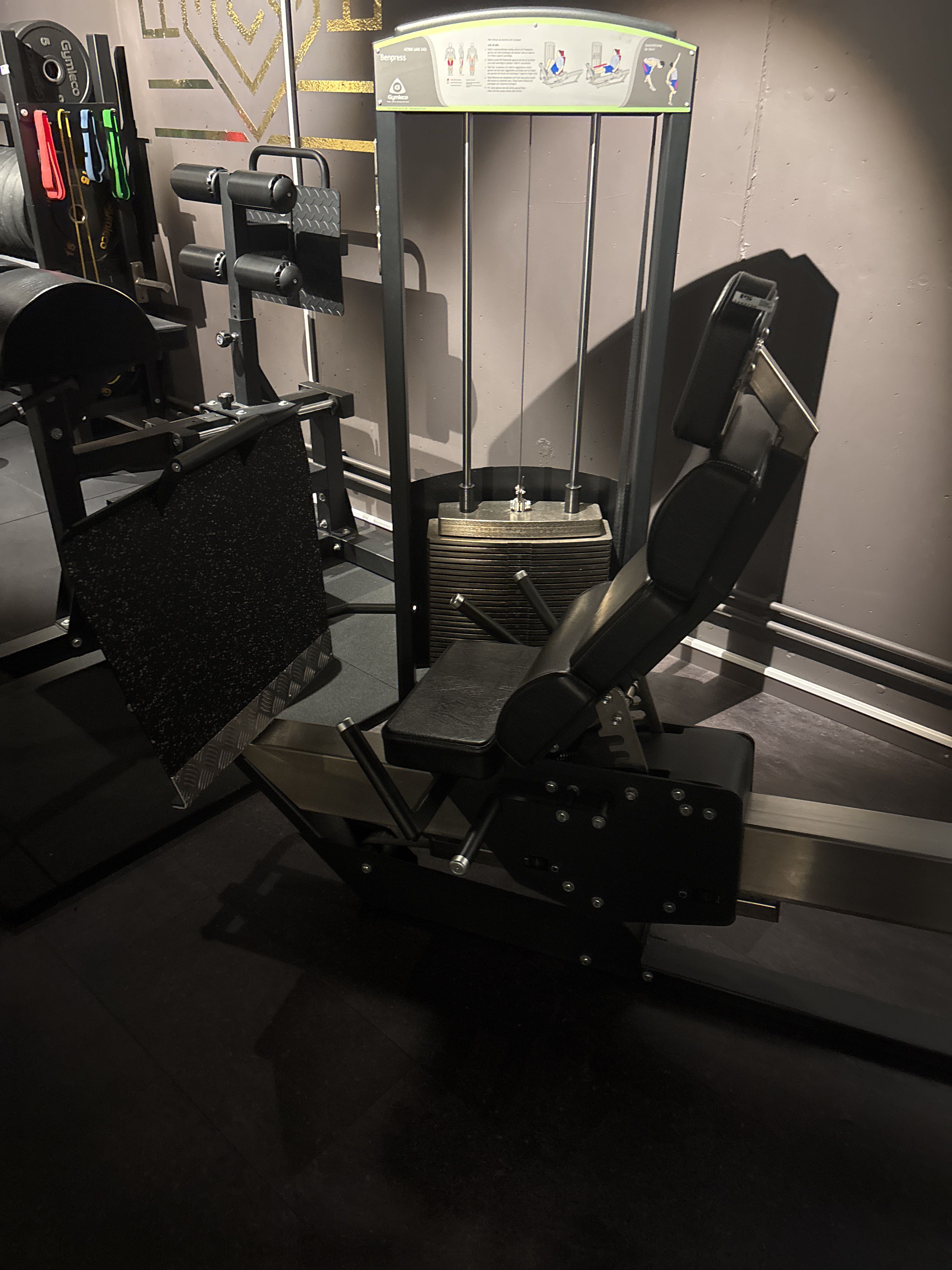 Leg press machine - Gymleco Active Line 343 - PS Auction - We value the ...