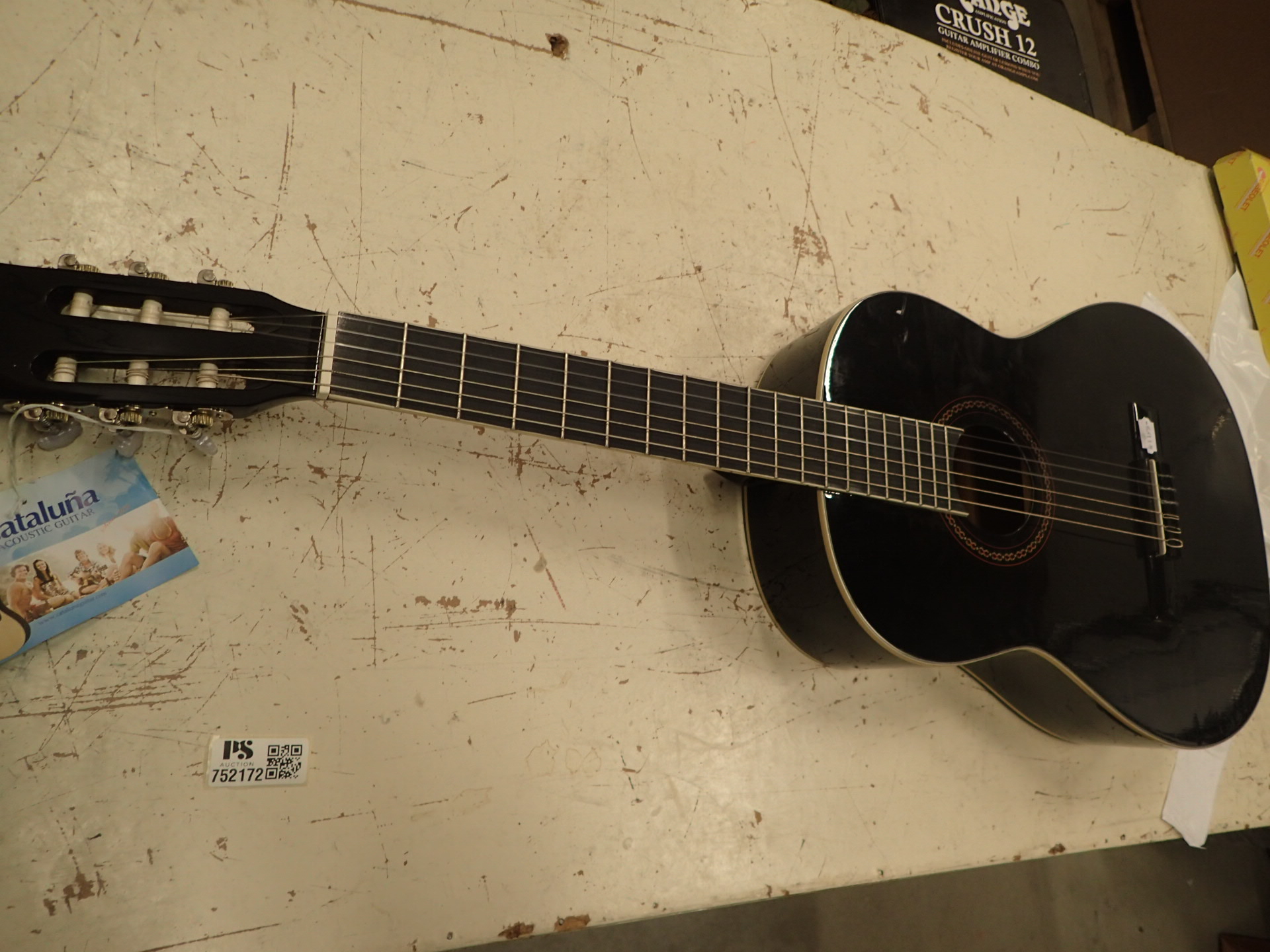 Catalan guitar - PS Auction - We value the future - Largest in net auctions