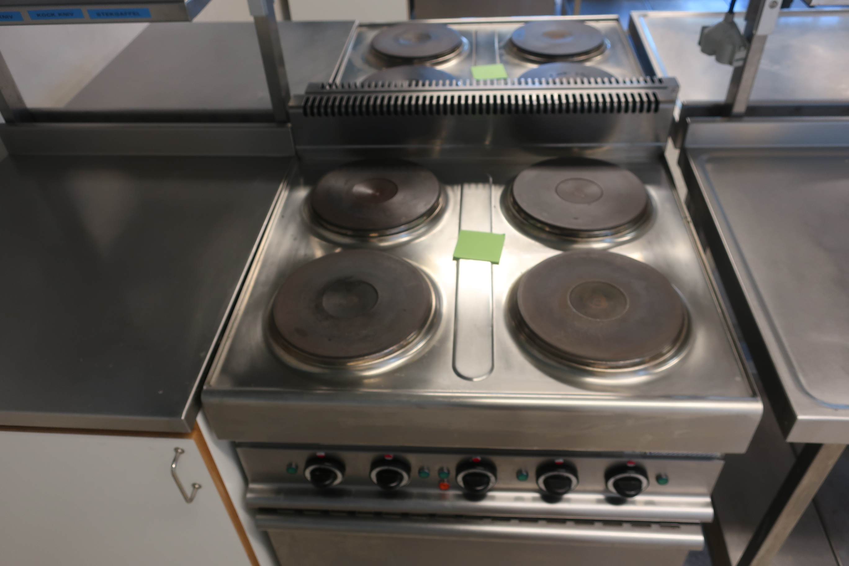 Double sided kitchen / Method kitchen #4 - PS Auction - We value the ...