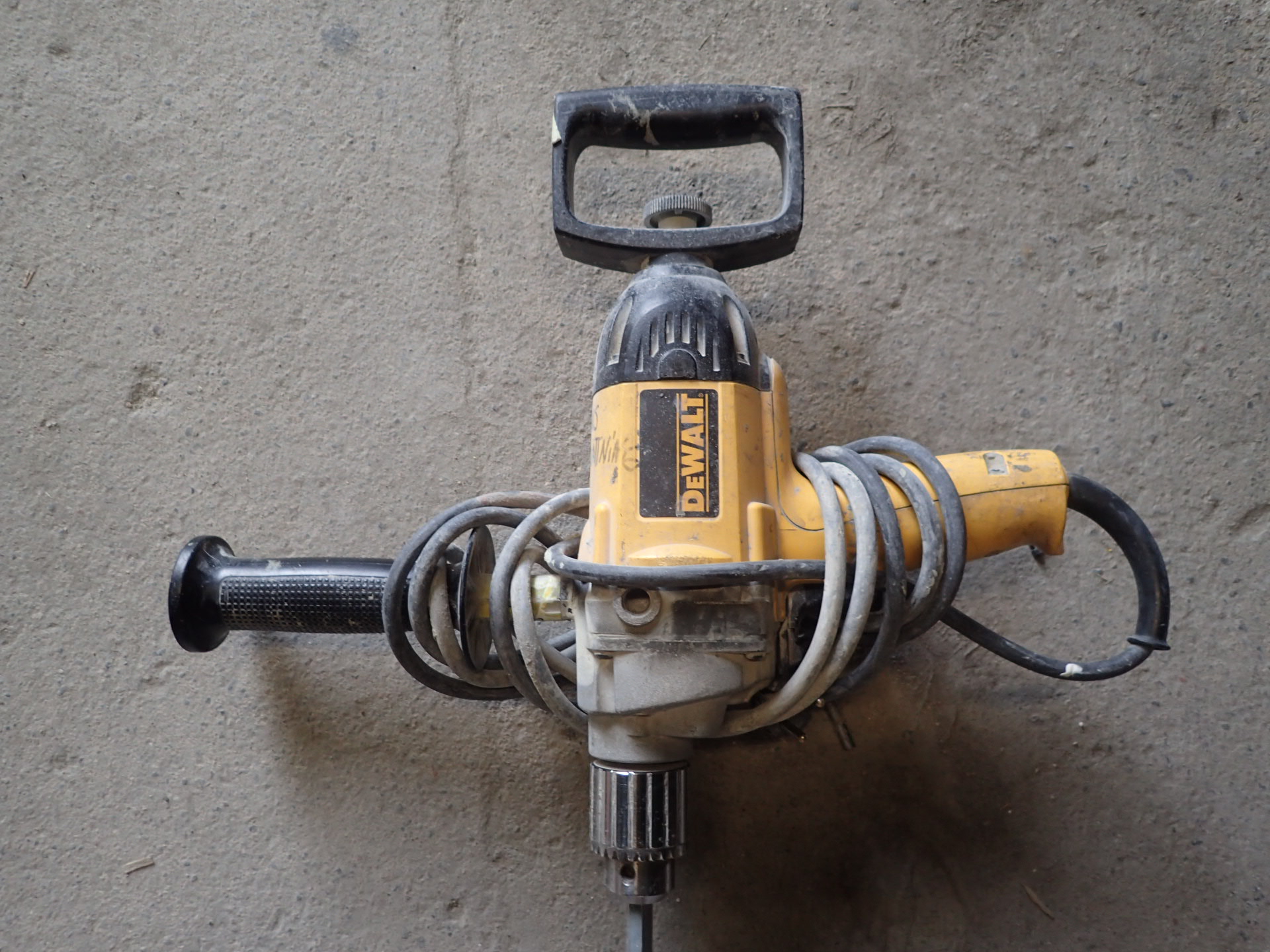 Betongvisp DeWalt D21520 - Auktioner online - Nätauktioner ...