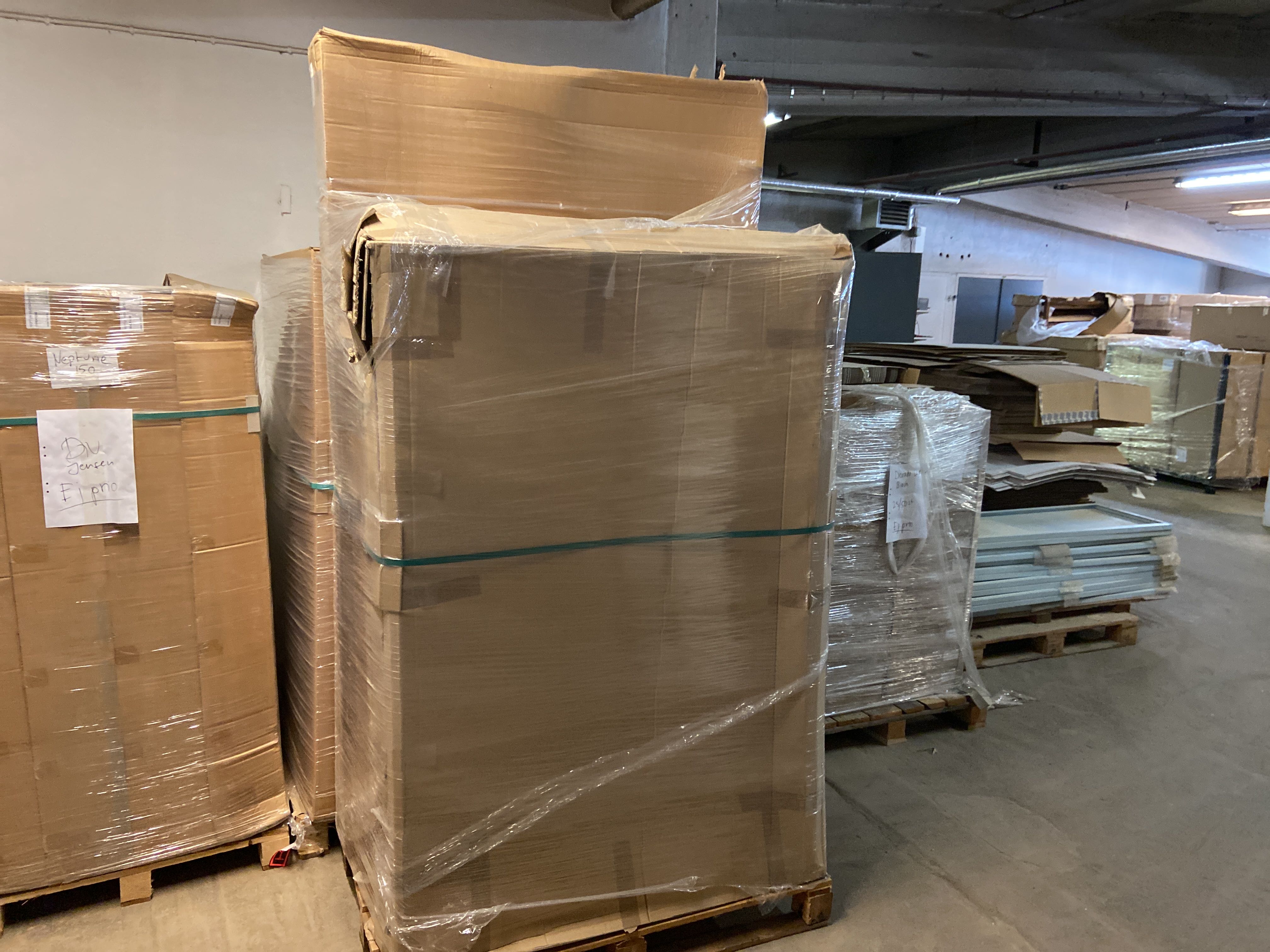 Large lot with furniture, see inventory list - PS Auction - We value ...
