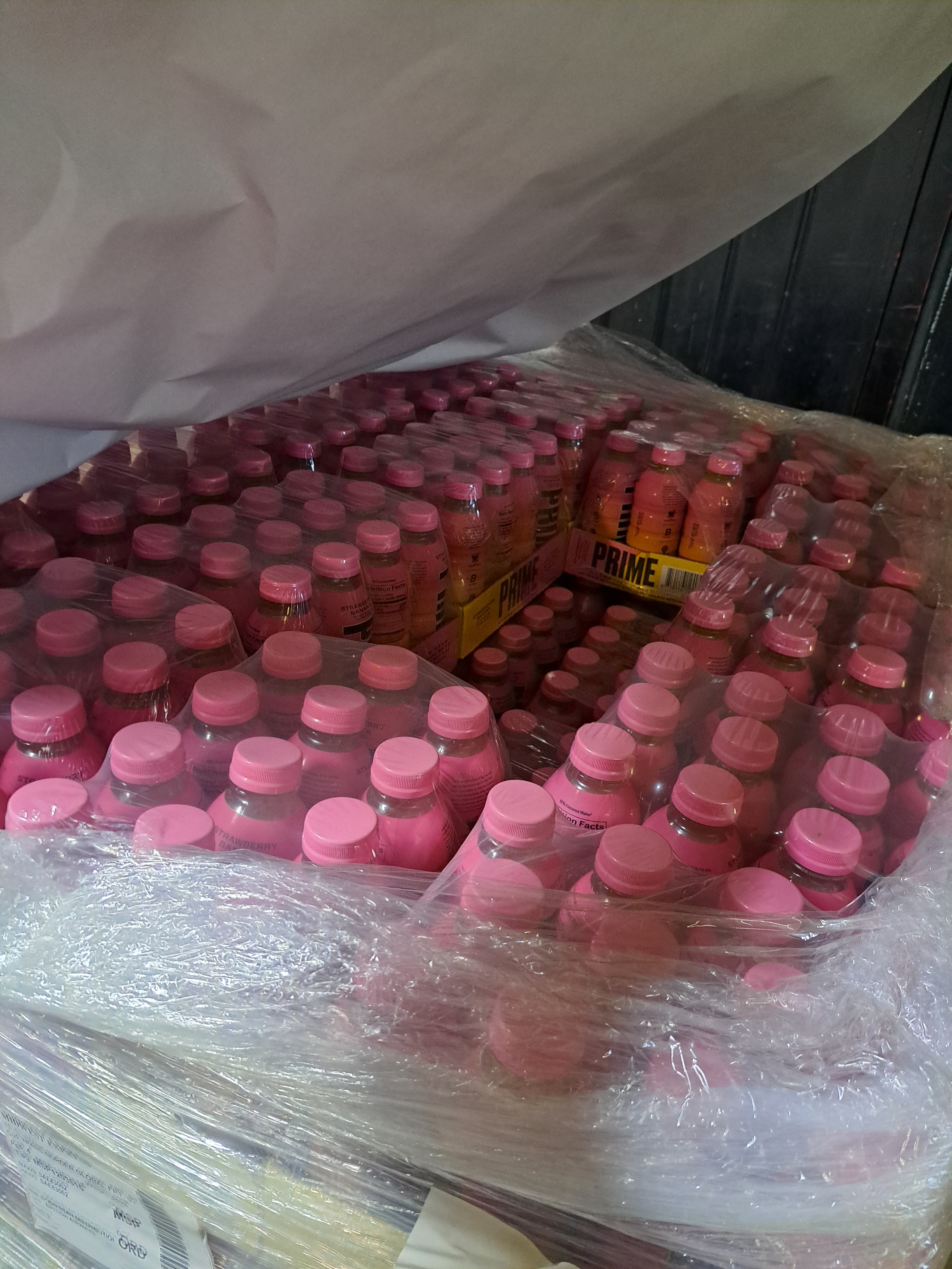 Prime Strawberry Banana - Pall med 1320 st 50cl - Auktioner online ...