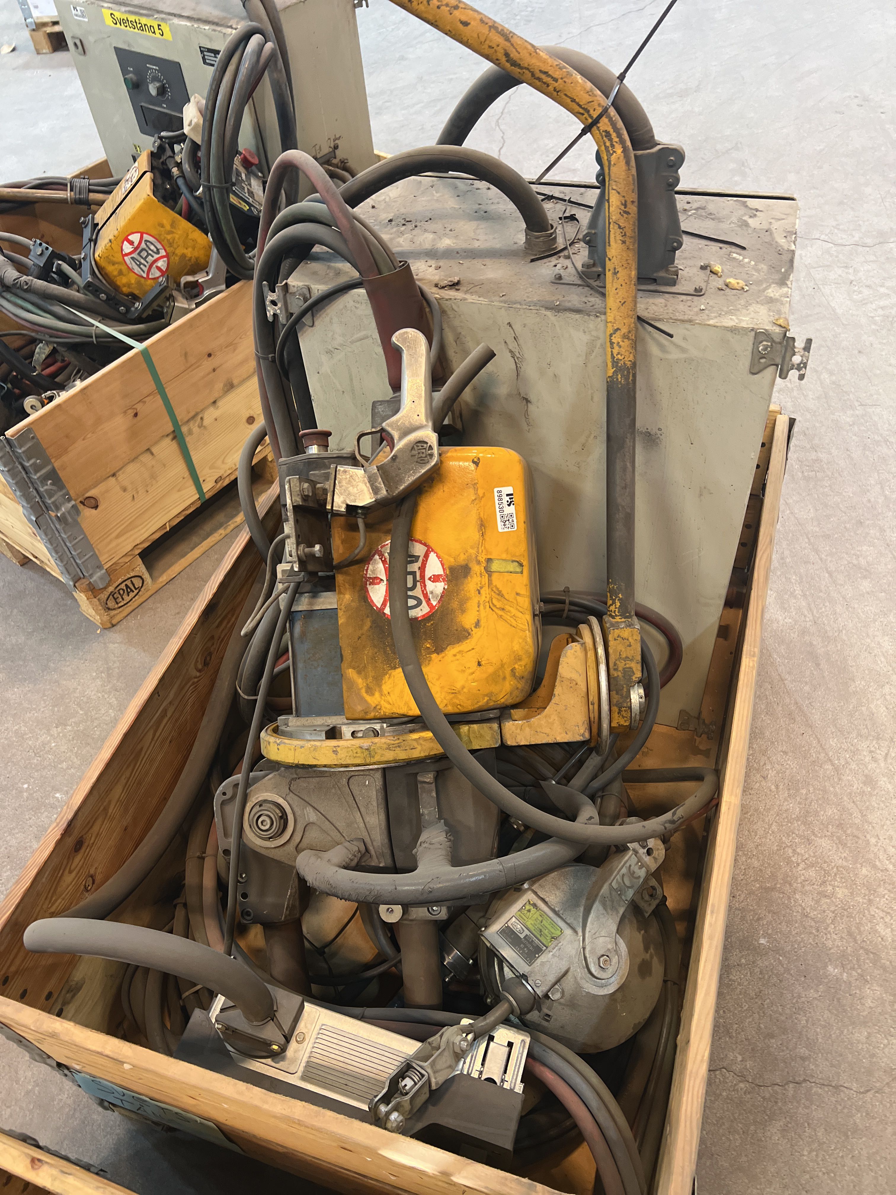 ARO 72500 spot welder & balance block - PS Auction - We value the ...
