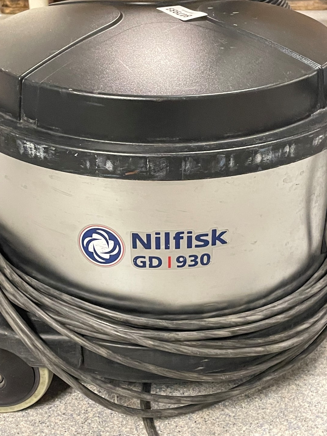 Vacuum cleaner Nilfisk GD930 - PS Auction - We value the future - Largest in net auctions