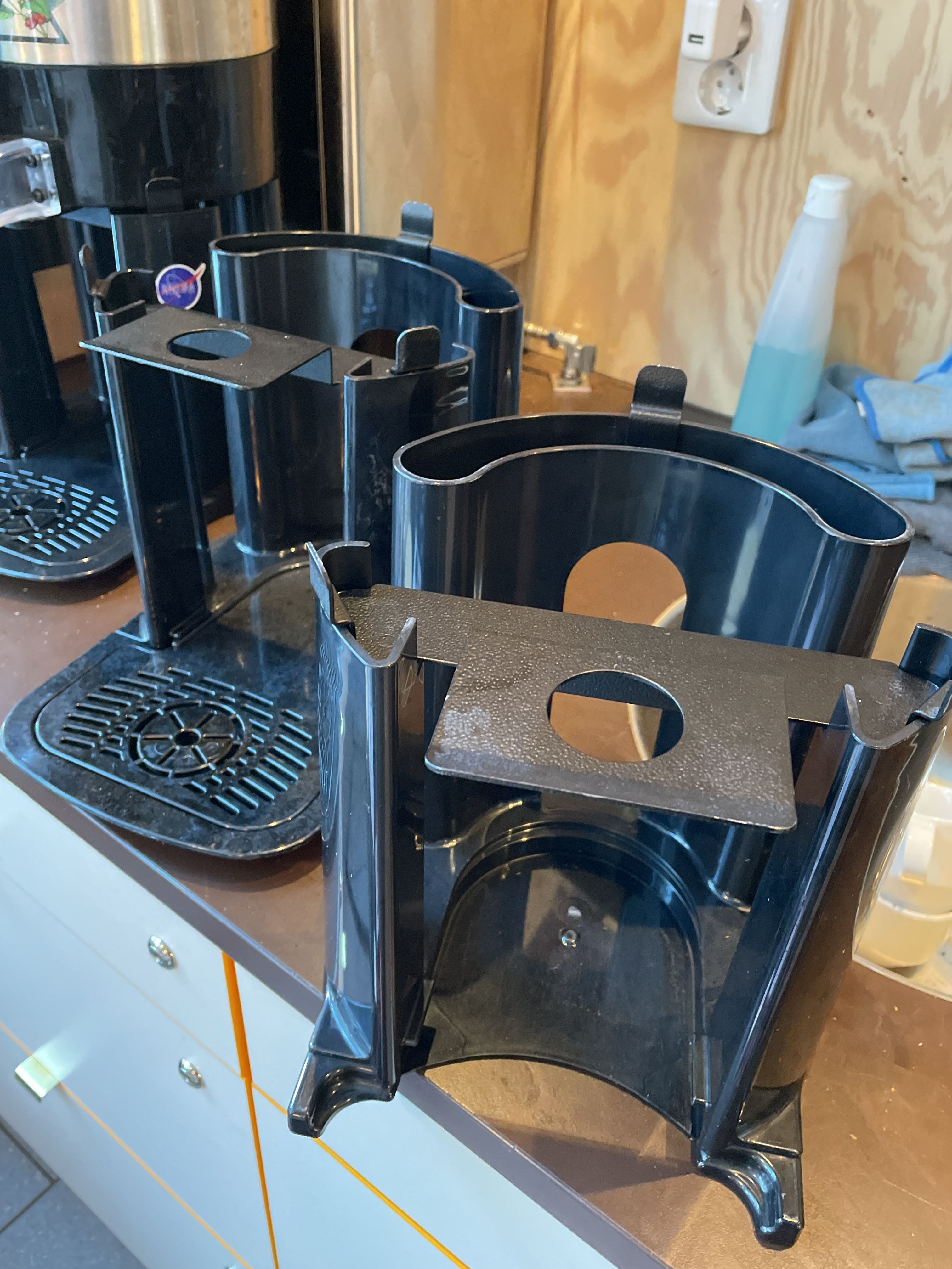 Kaffebryggare Bunn ICB Tower & termosar - Auktioner online ...