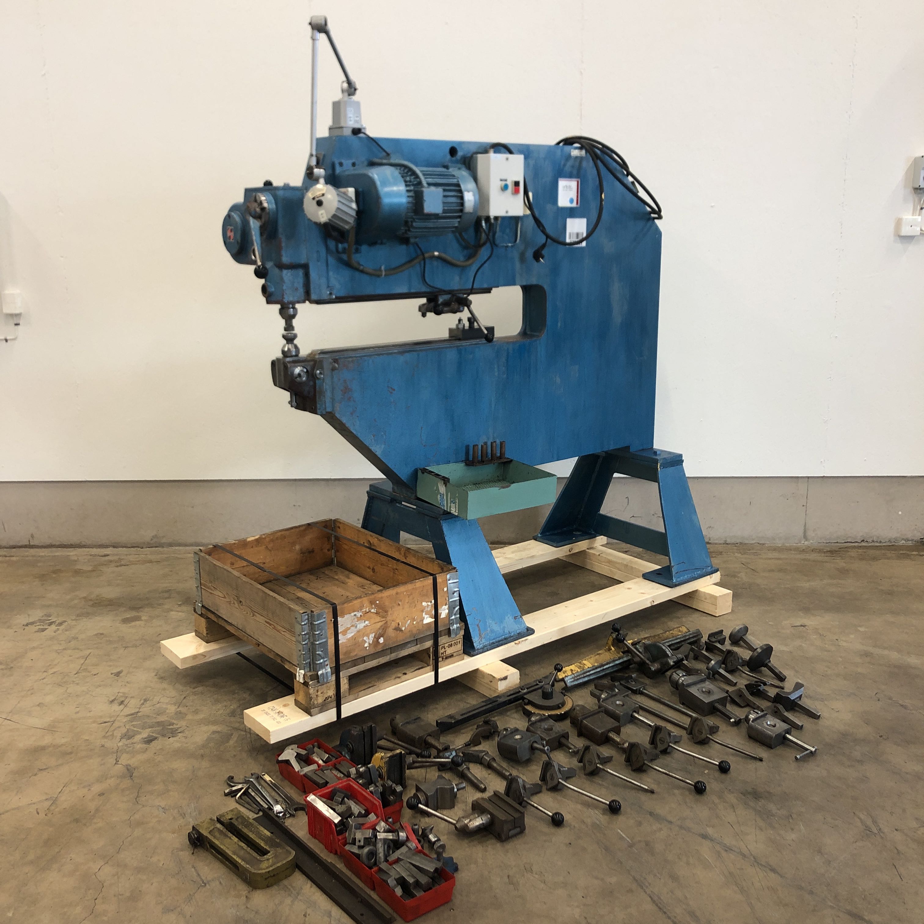 Sheet metal working machine Pullmax P6 - PS Auction - We value the ...