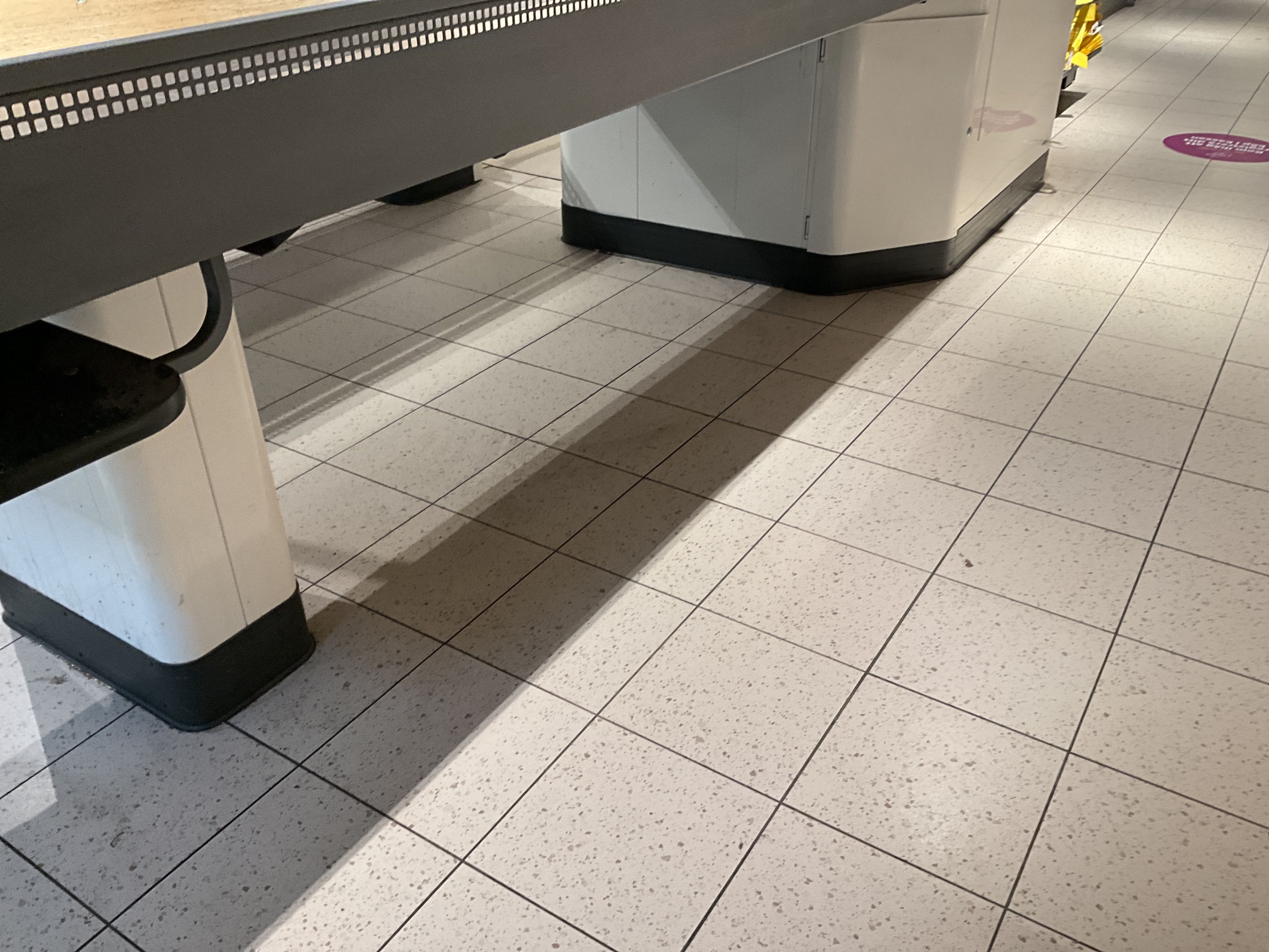 checkout system/line left checkout - PS Auction - We value the future ...