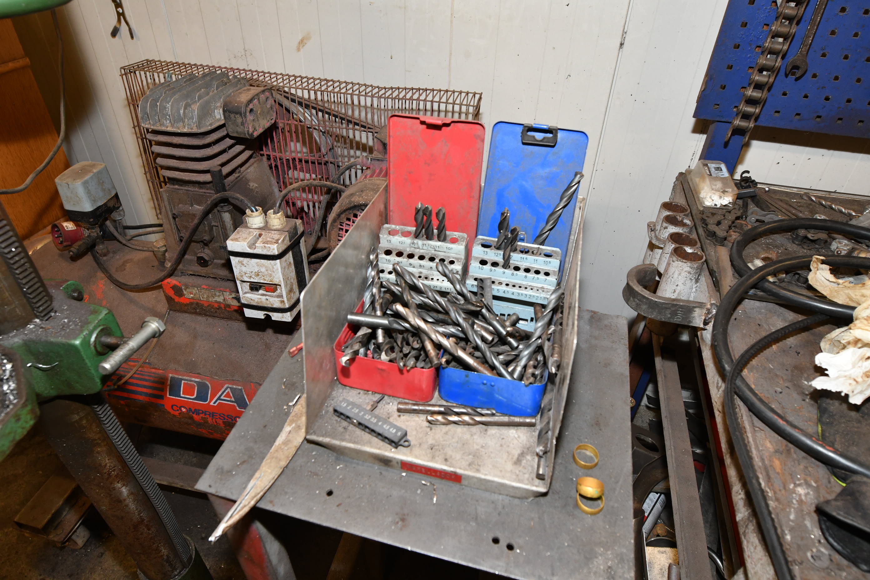 Pillar drill + compressor - PS Auction - We value the future - Largest ...