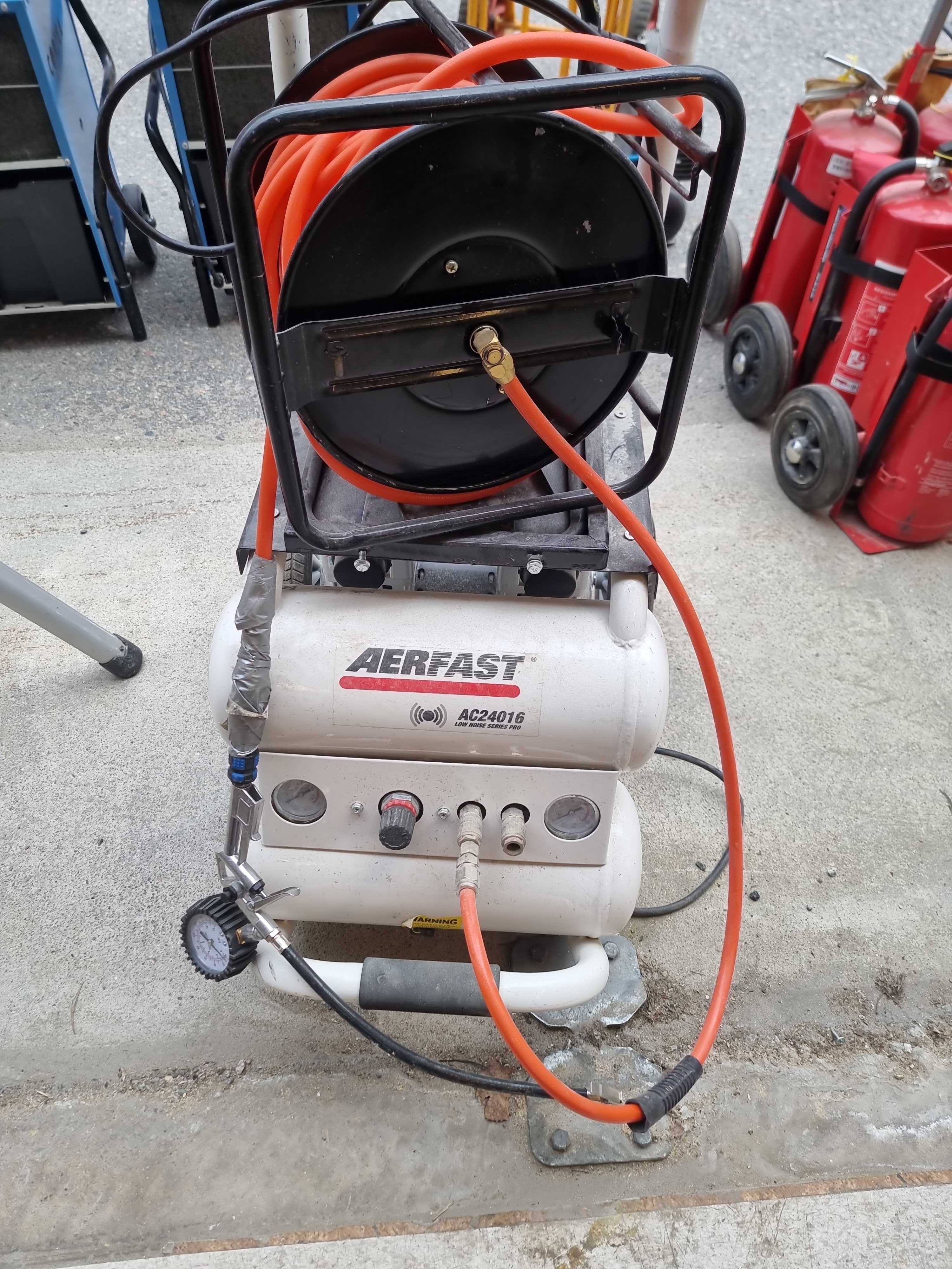 Kompressor Aerfast AC 24016 - Auktioner online - Nätauktioner ...