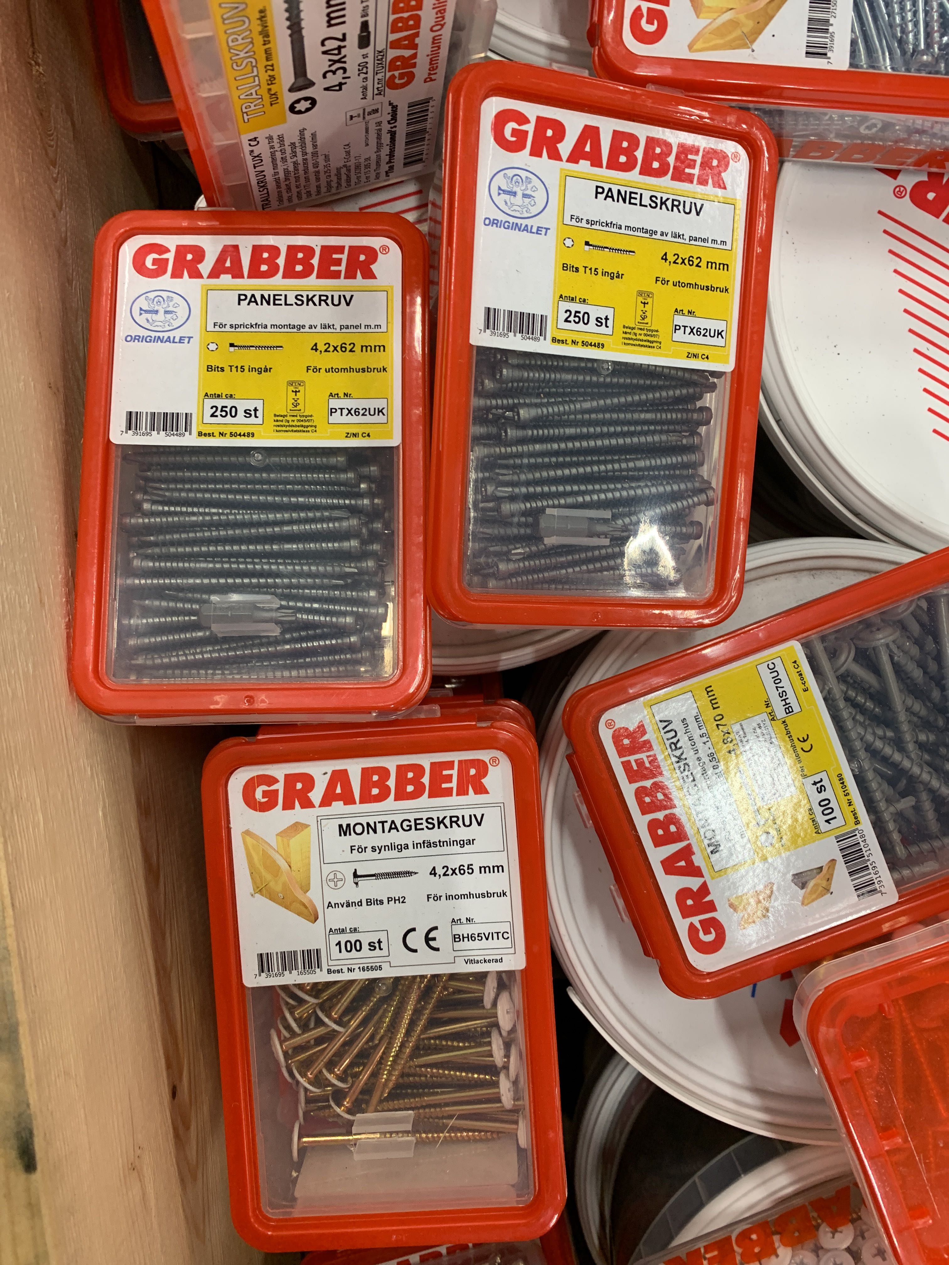 Assortment with "Grabber screw" - PS Auction - We value the future ...