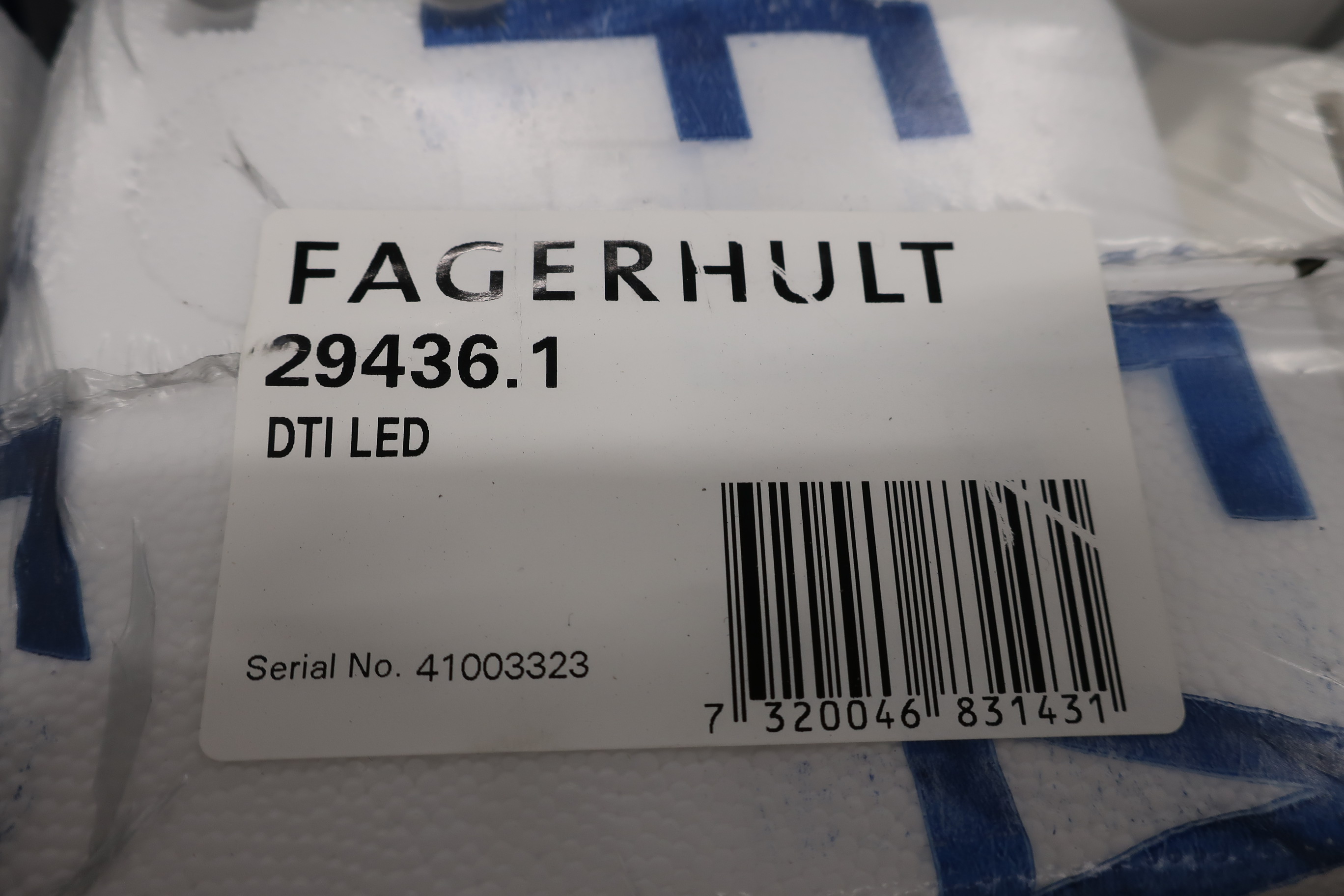 2 fluorescent luminaires Fagerhult DTI LED - PS Auction - We value the future - Largest in net ...