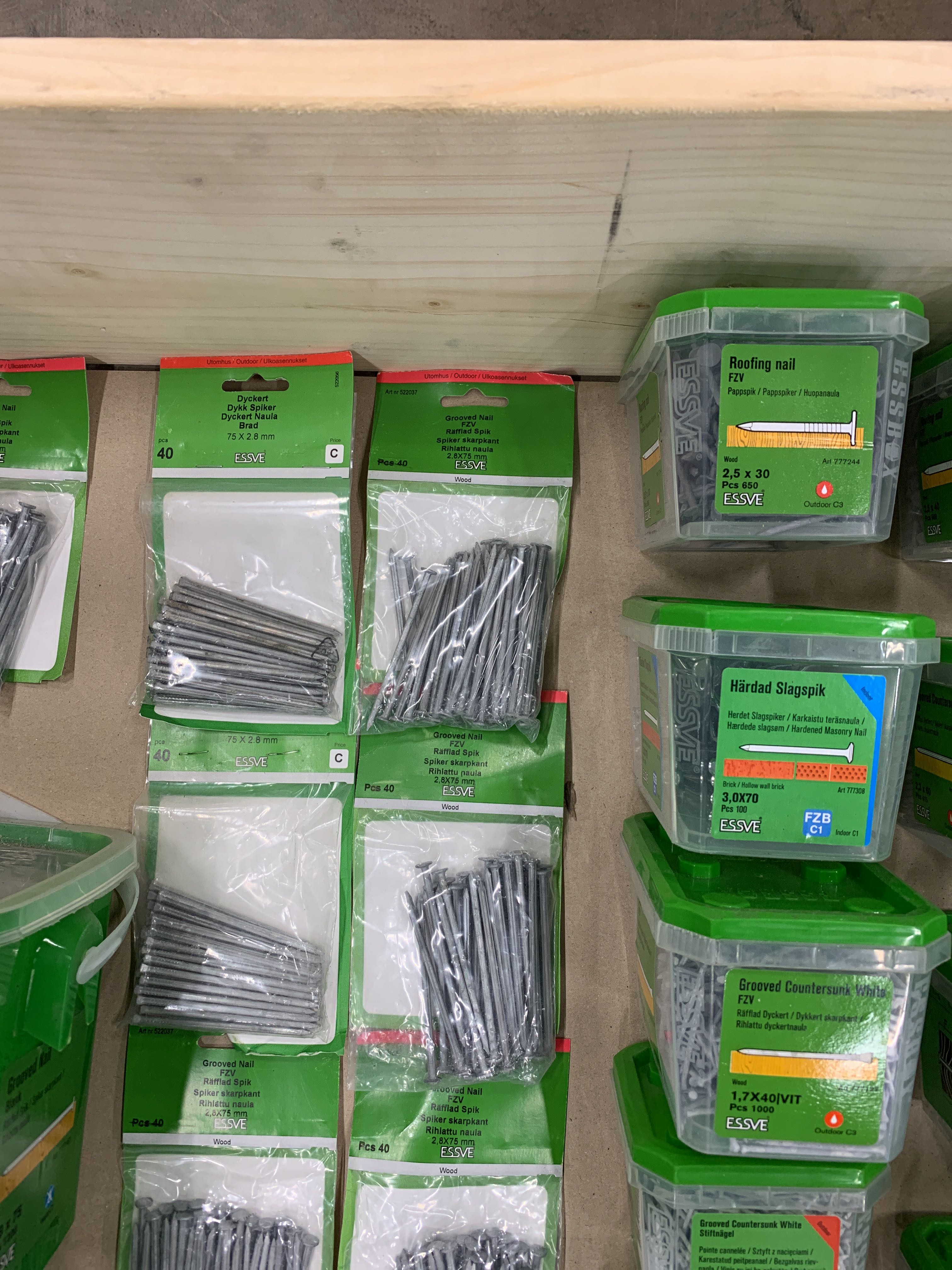 Sortiment med spik, Essve - Auktioner online - Nätauktioner ...