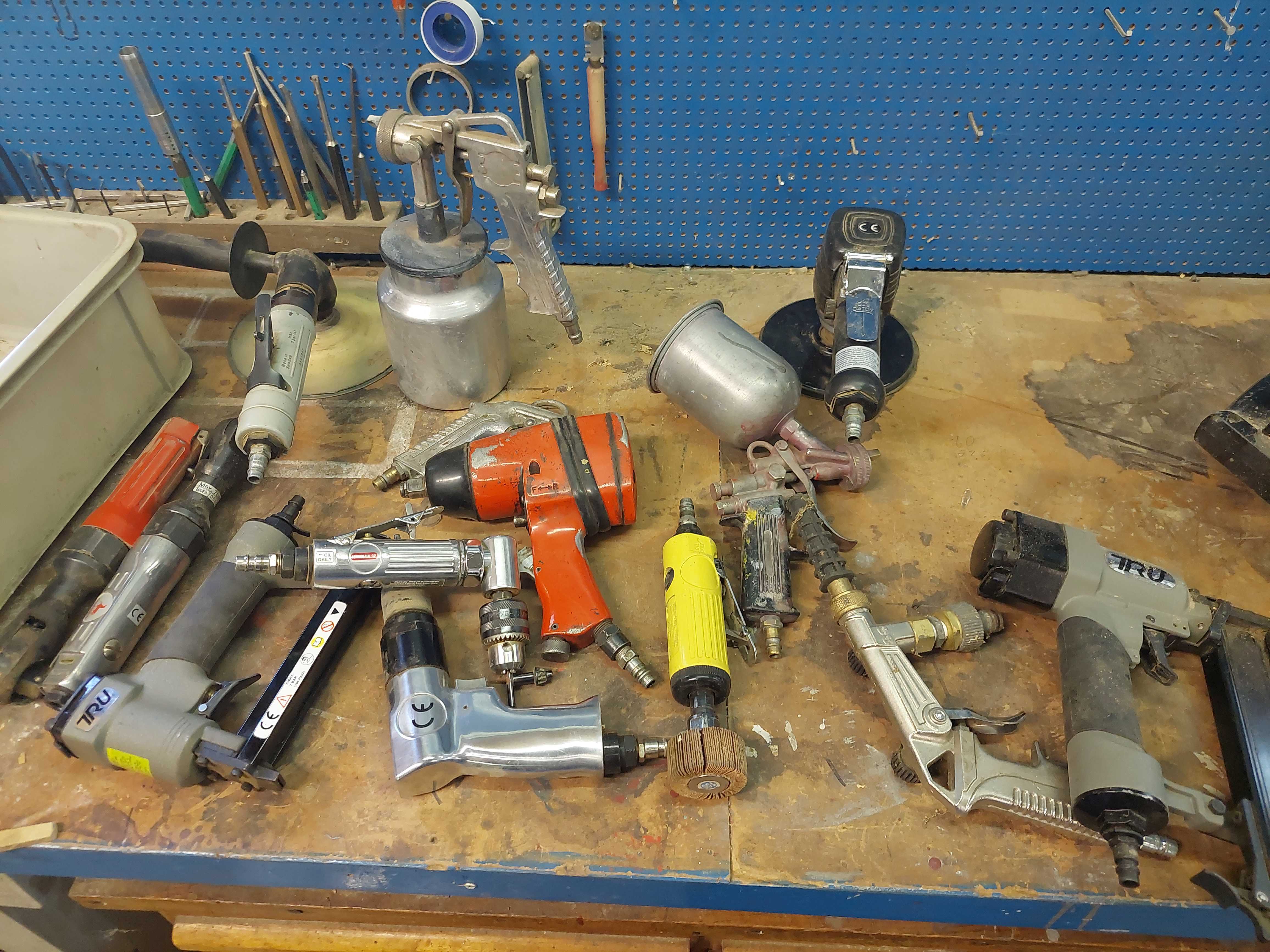 Pneumatic tools grinding, knack, syringes etc - PS Auction - We value ...